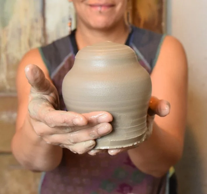 Mudluk pottery