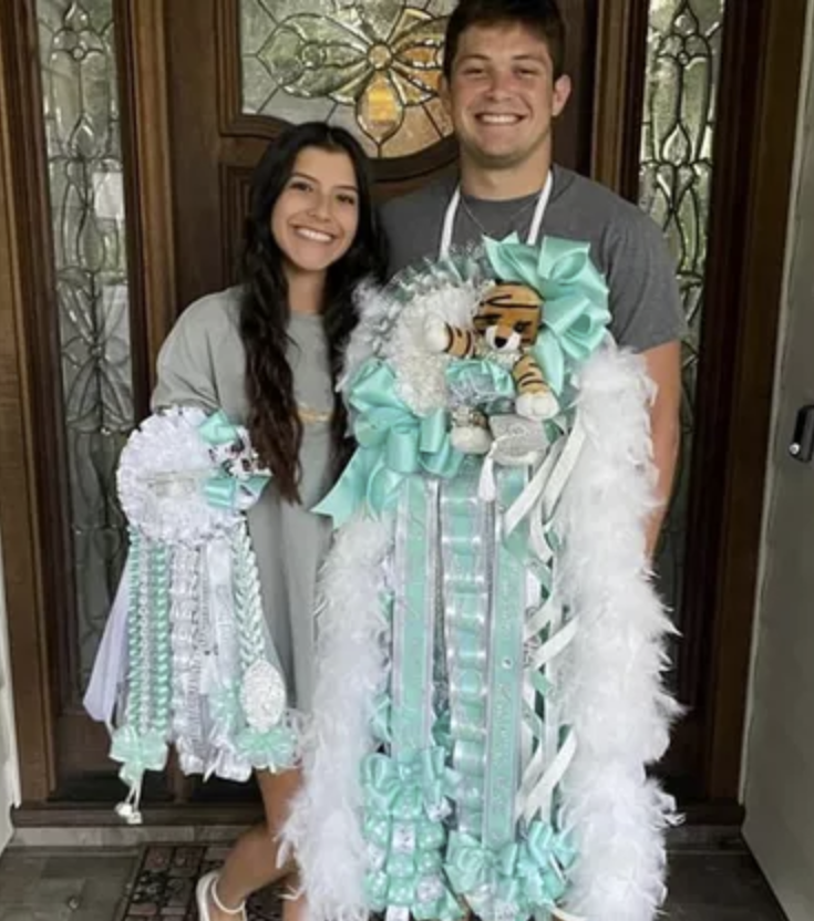What are the rules for homecoming mums in Texas in 2025? — Mumentous ...