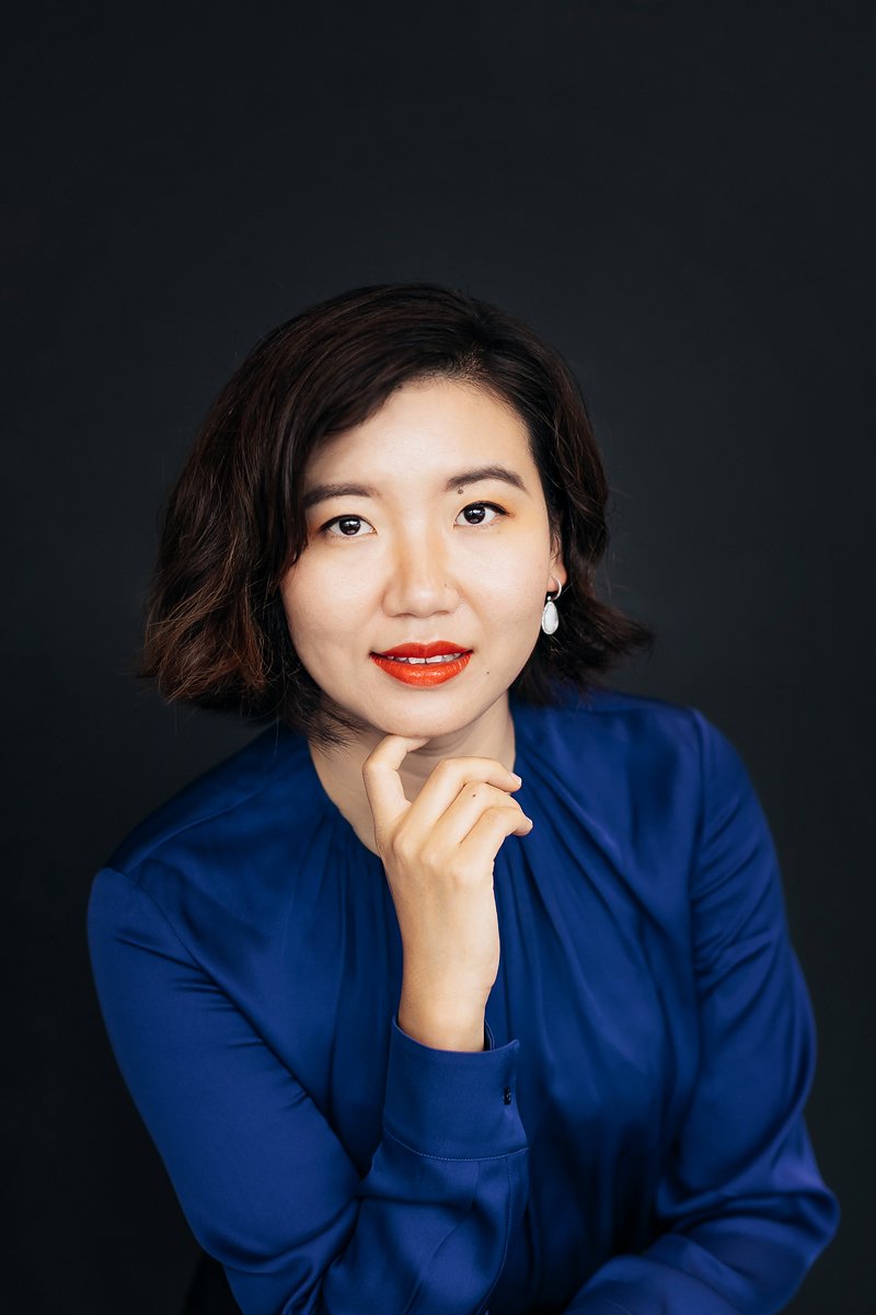 Canberra's corporate head-shot photographer — Tracy Lee Photography