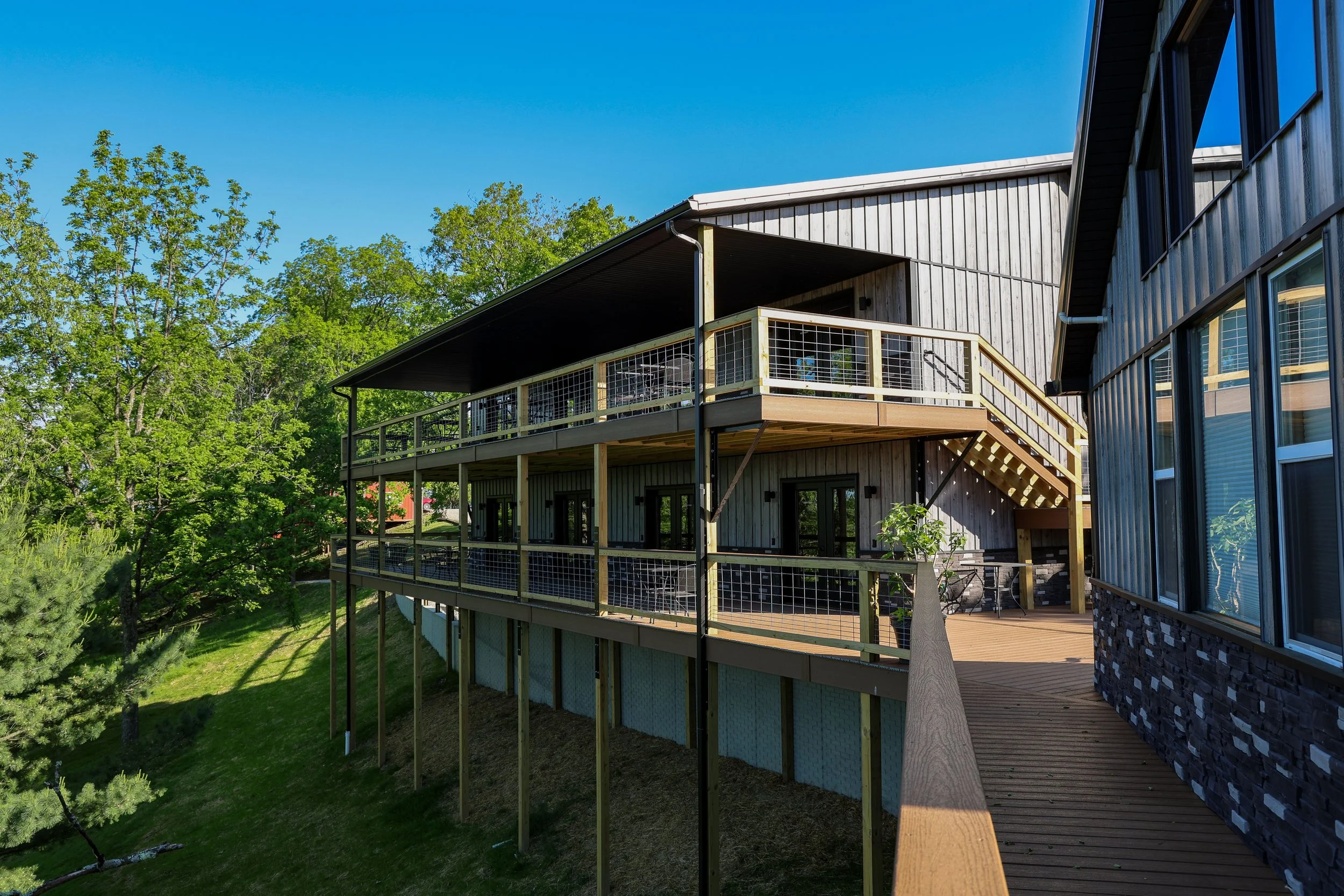 LODGING — Roseland Resort + Campground