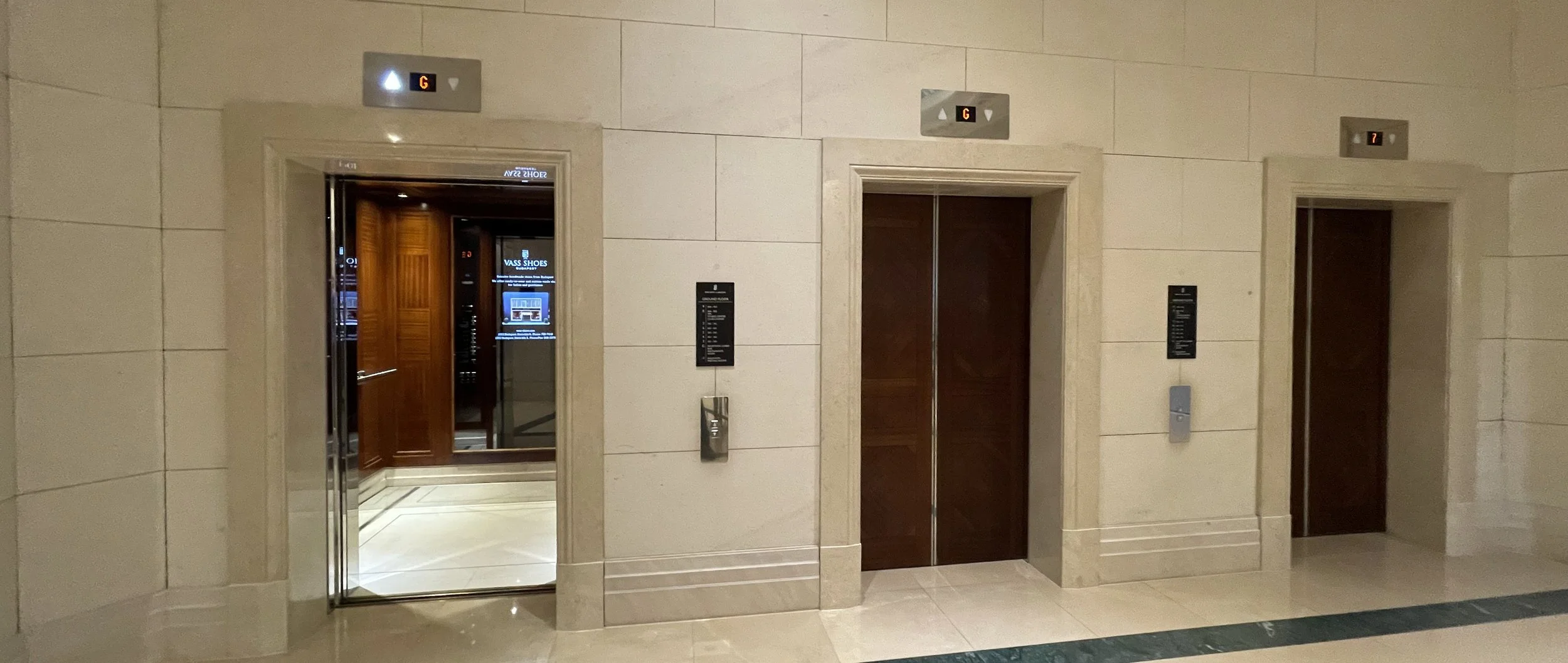 About Us — iFaceMirror