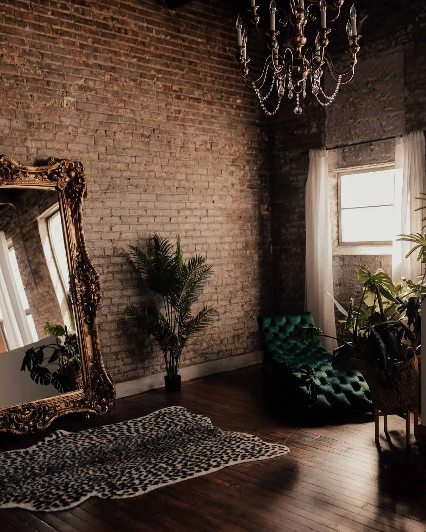 About | Downtown Fort Wayne Boudoir Studio | Radical Babe Studios
