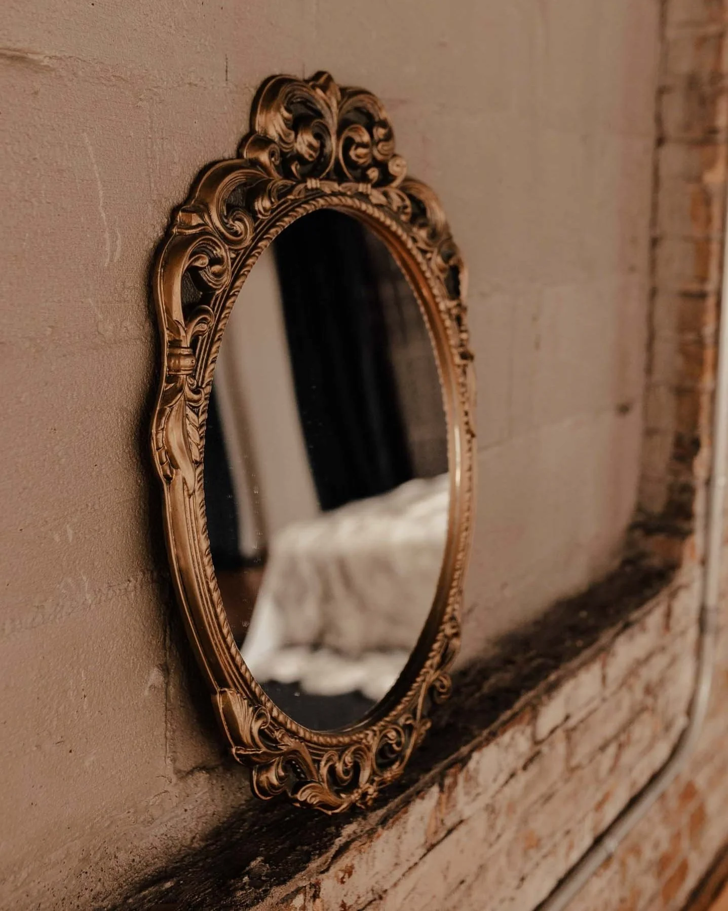 About | Downtown Fort Wayne Boudoir Studio | Radical Babe Studios