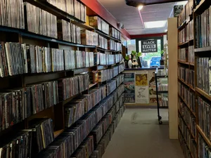 Best Video Hours | Best Video Hamden | Hamden Video Store Spring Glen ...