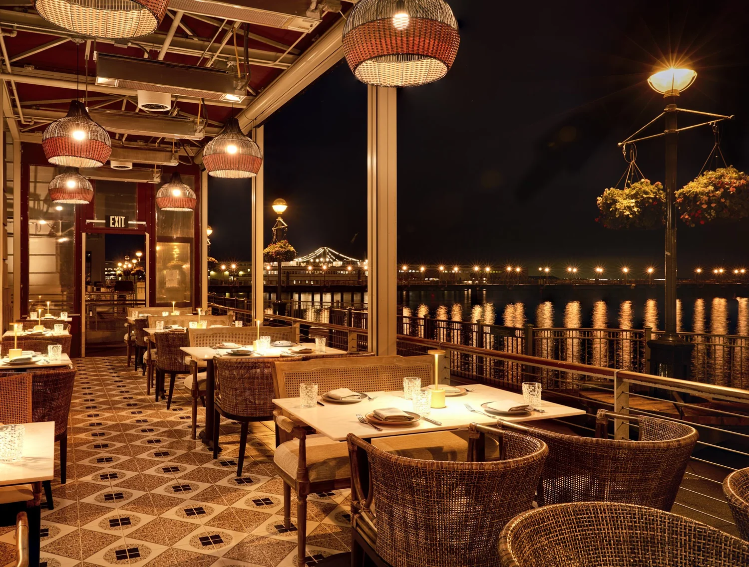 Alora Embarcadero SF Restaurant — MANU Studios