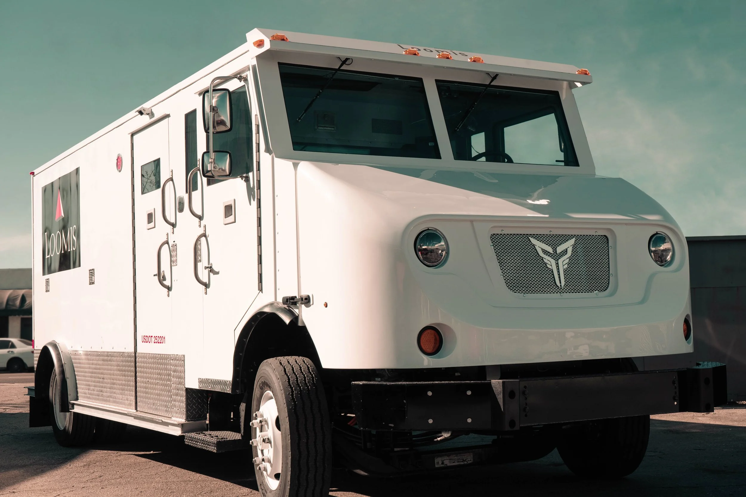 Xos | Commercial Fleet Electrification