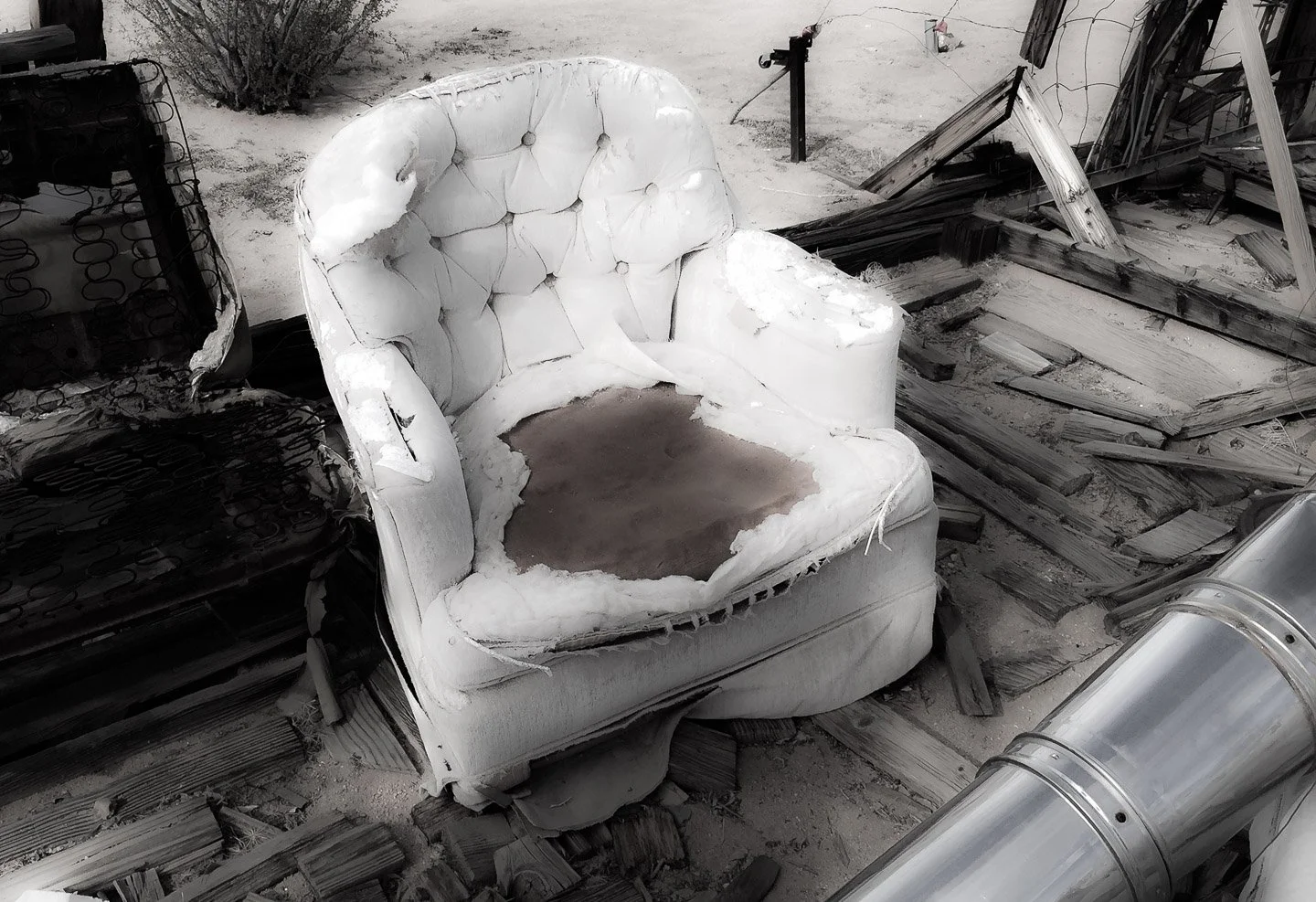 Amazing Noah Purifoy Outdoor Museum in Joshua Tree, California — Visit ...