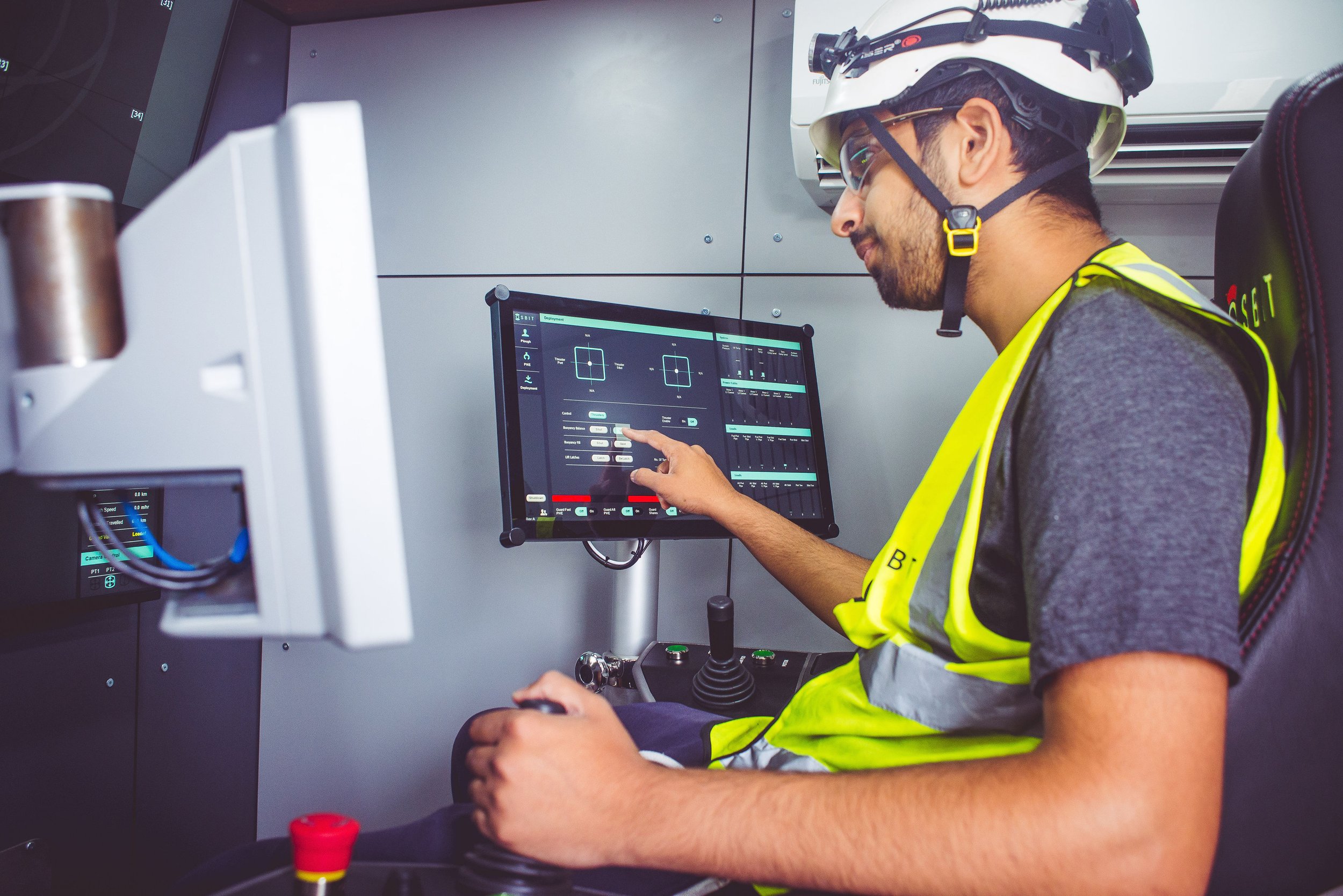 Case study: control system and cabin for subsea vehicle — Osbit