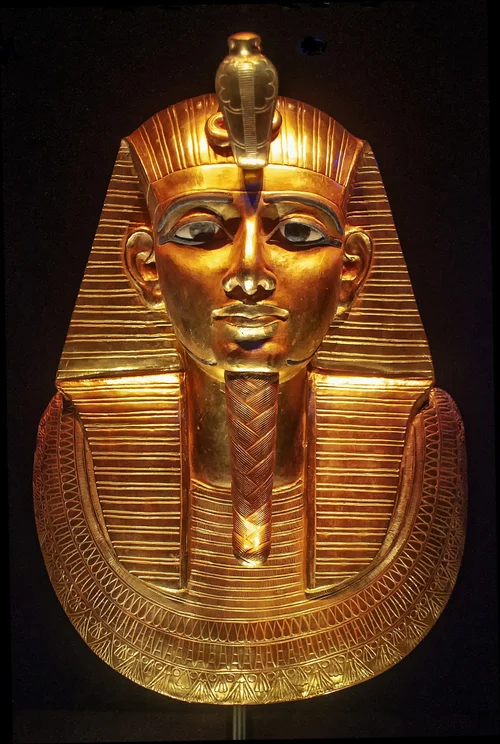 The history of deaths masks - the faces of the departed — Part of Life
