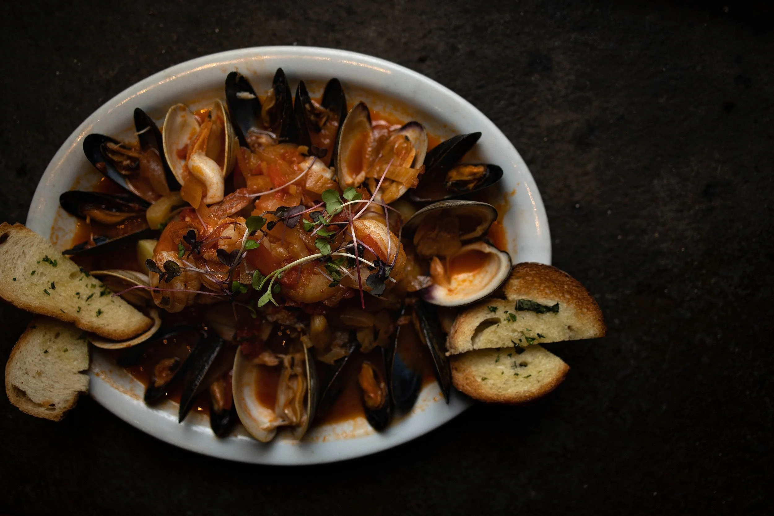 Eat — Rizzuto's Oyster Bar & Restaurant