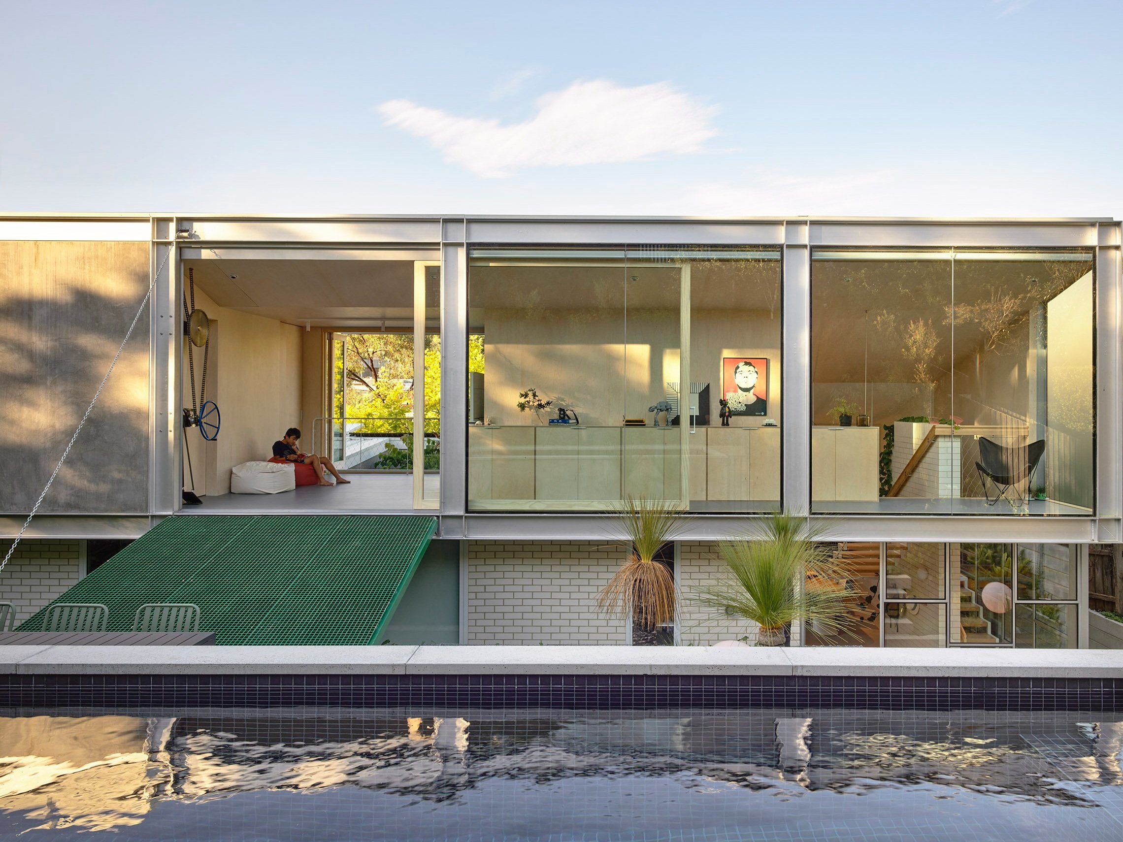 Kew 2 — Mud Office