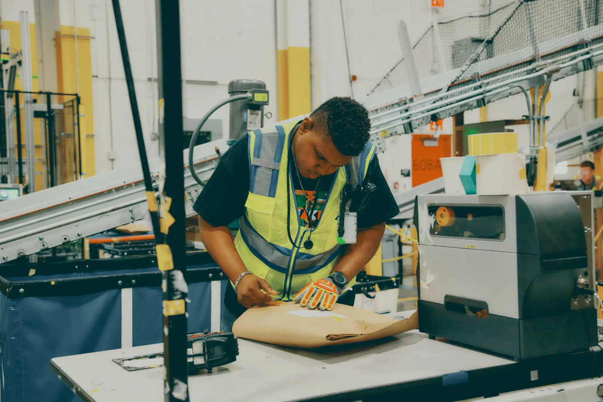 Canadian Tire Recovers from Fire, Resolves with Attabotics — Warehouse ...