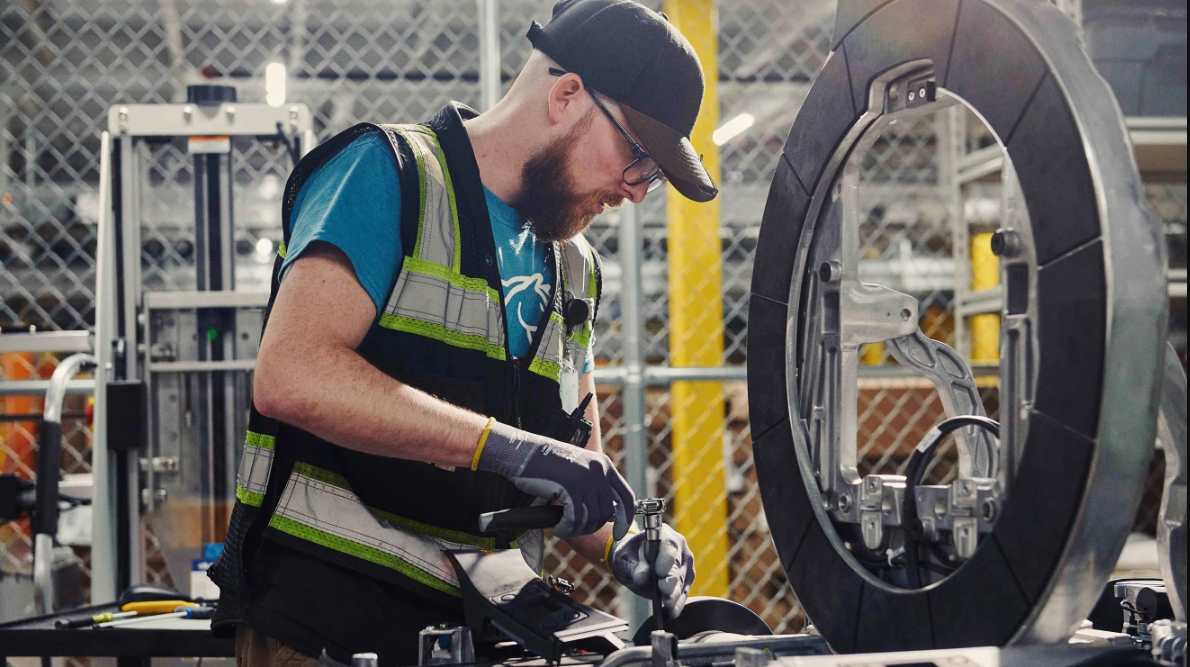 Amazon Unveils NextGen Technology with 10X Robotic Power — Warehouse ...