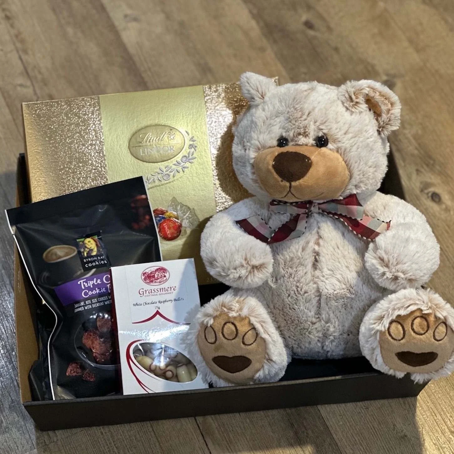 Ned Kelly Alcohol Gift Hamper - GIFTS ON THE GOLD COAST