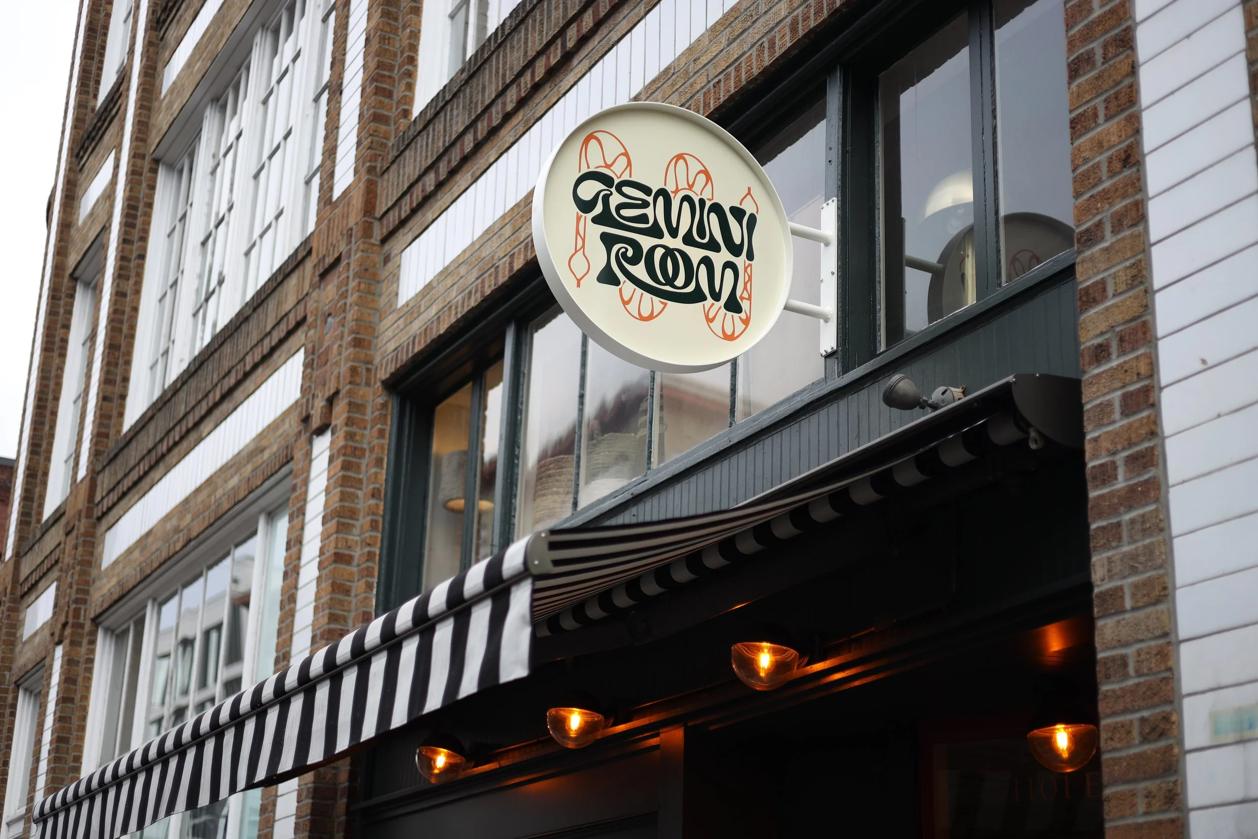 Gemini Room