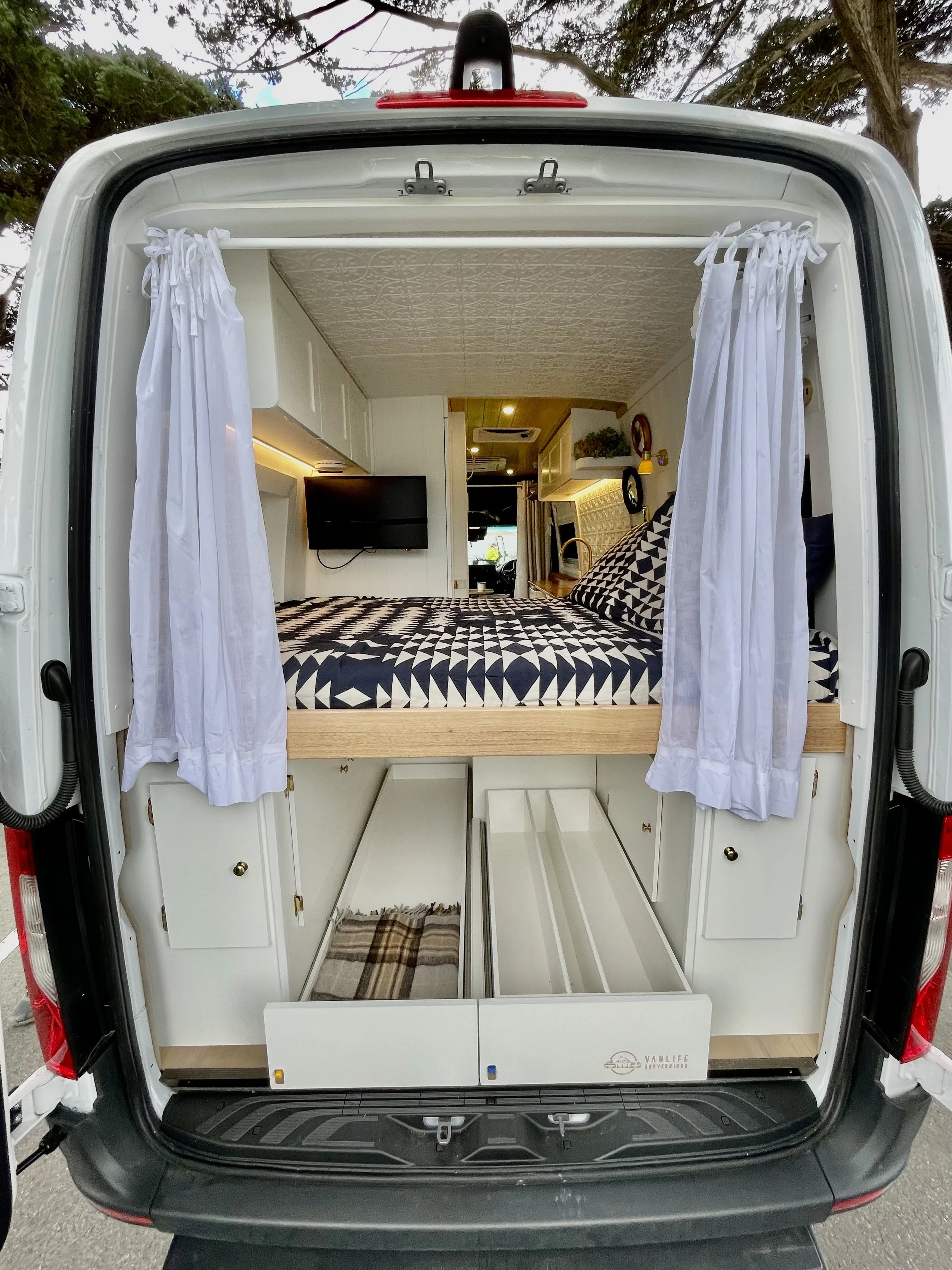 Mercedes Benz Sprinter LWB — Vanlife Conversions