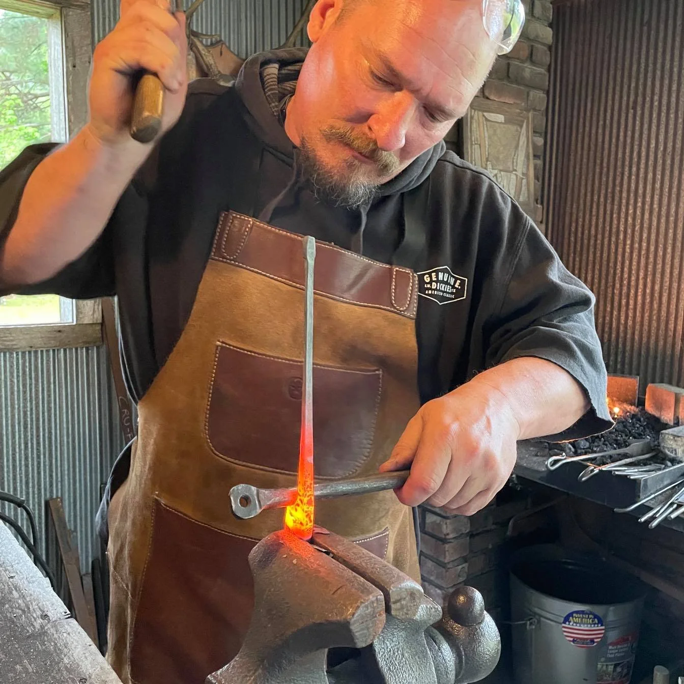 Meet The Makers — Natural State Knife Show