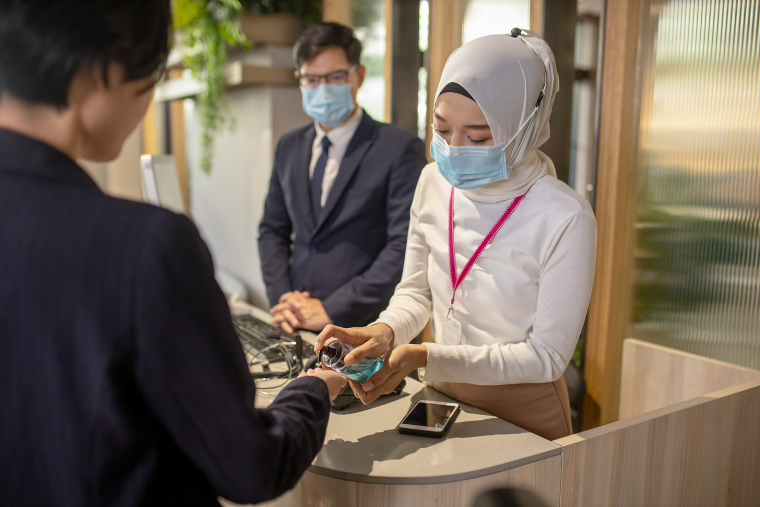 A Look into the Life of a Cruise Ship Receptionist: Duties, Skills, and ...