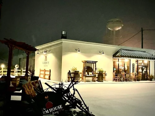 Farmhouse Cafe & Bakery