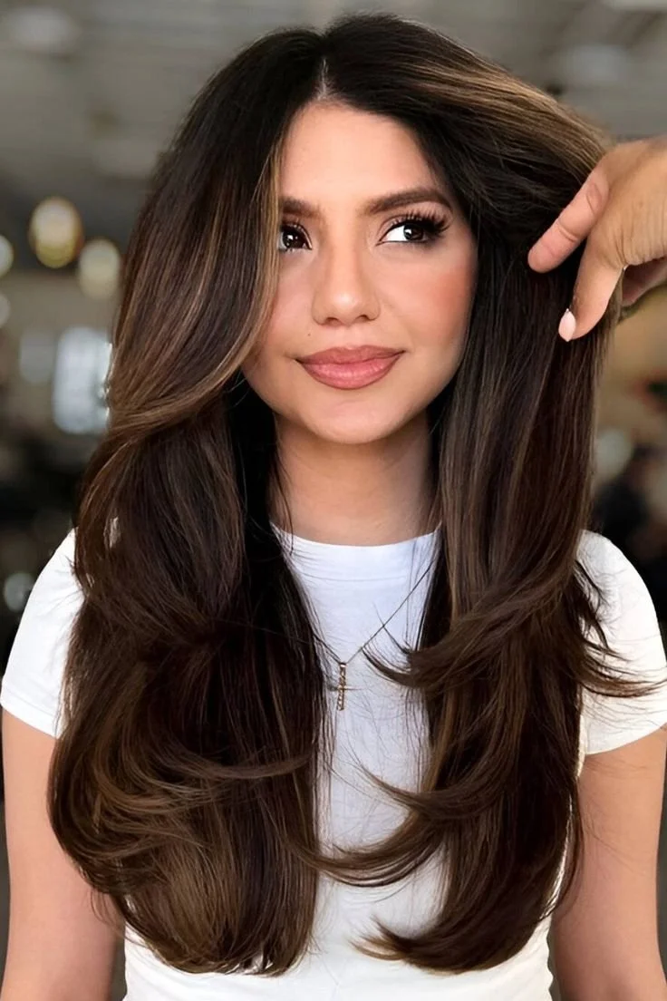 These 15 Layer Cuts for Long Hair Will Give You Major Hair Goals ...