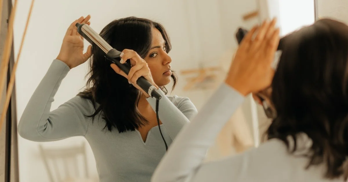 How To Get Loose Curls With Curling Iron: Step-by-Step Tutorial ...