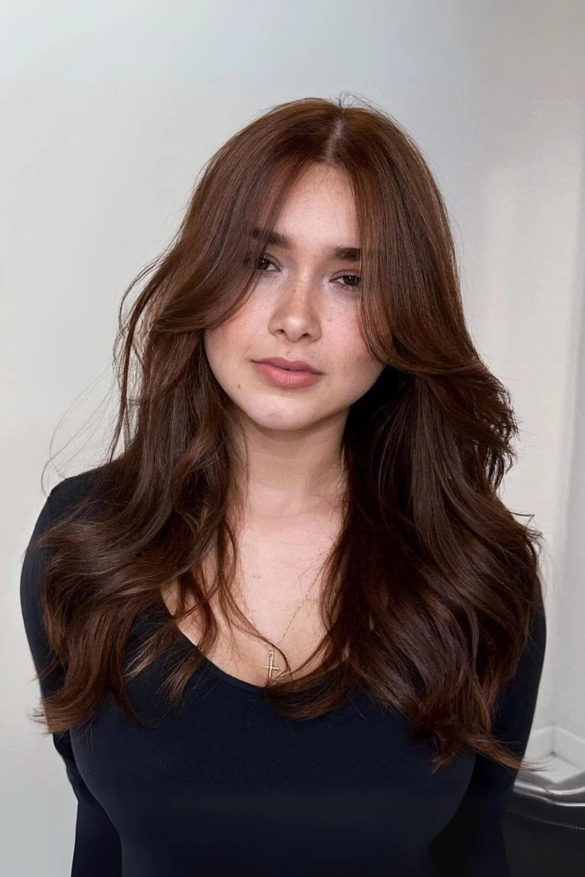 Struggling With Straight Hair? These 21 Haircuts Finally Give It Shape ...