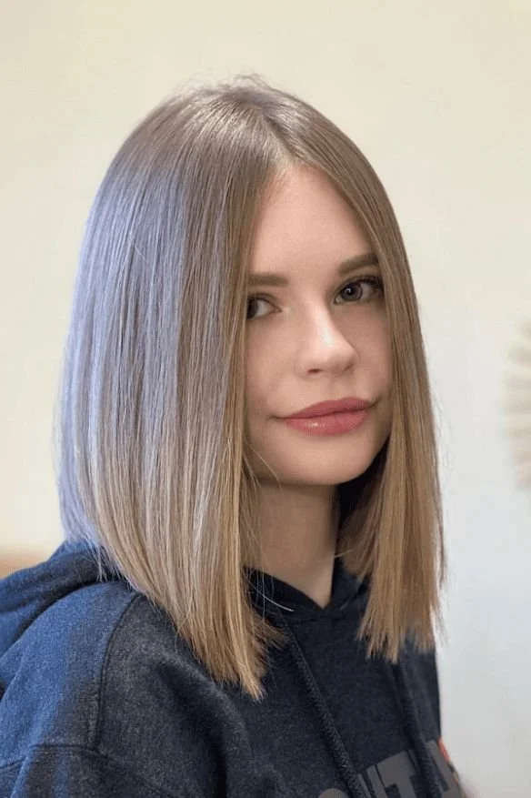 Eliminate Frizz with These Game-Changing Medium-Length Haircuts for ...