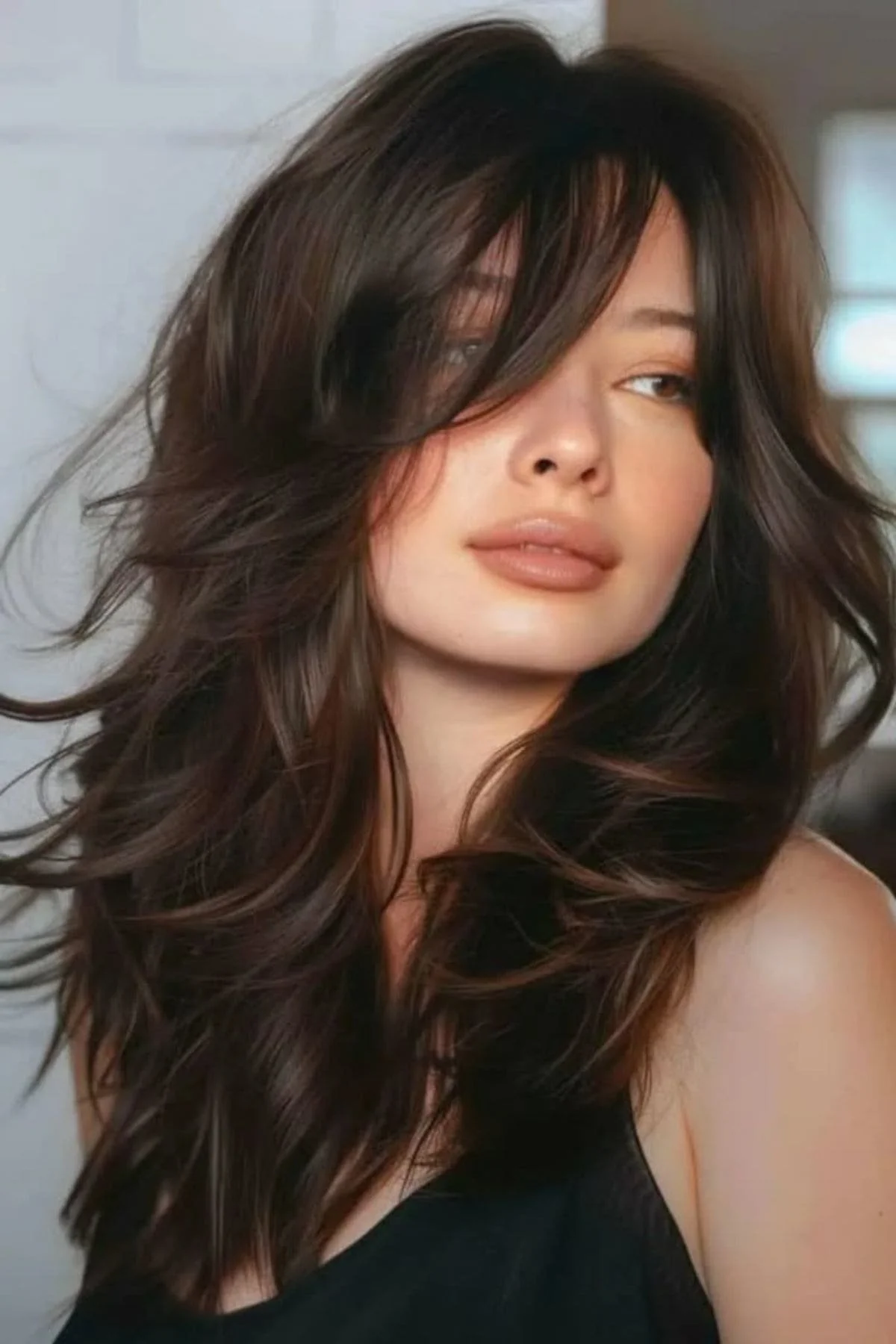 17 Medium-Length Haircuts for Straight Hair (By Face Shape) — Haiirology
