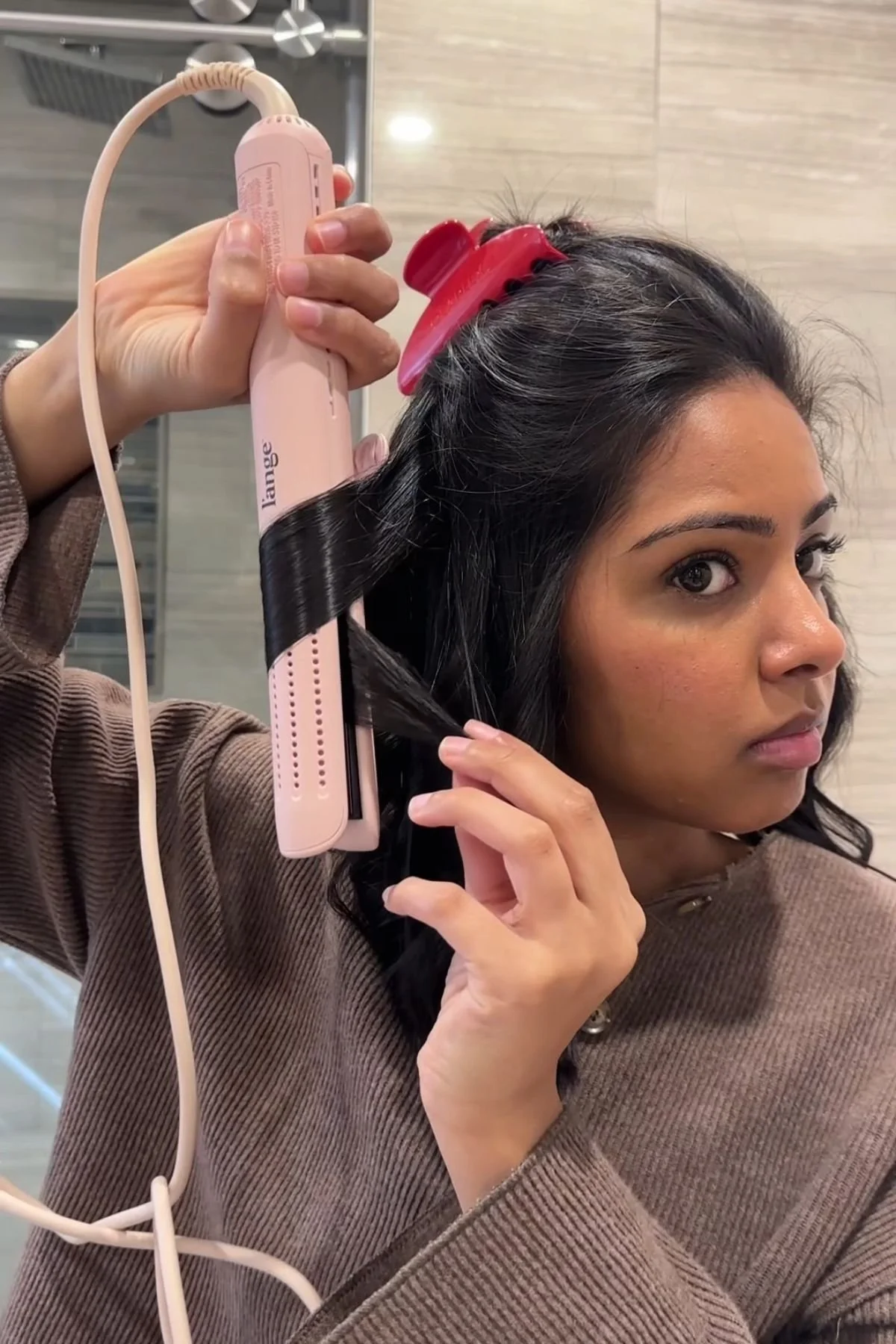 How to Curl Short Hair with a Flat Iron: The 3 Viral Tricks Everyone’s ...