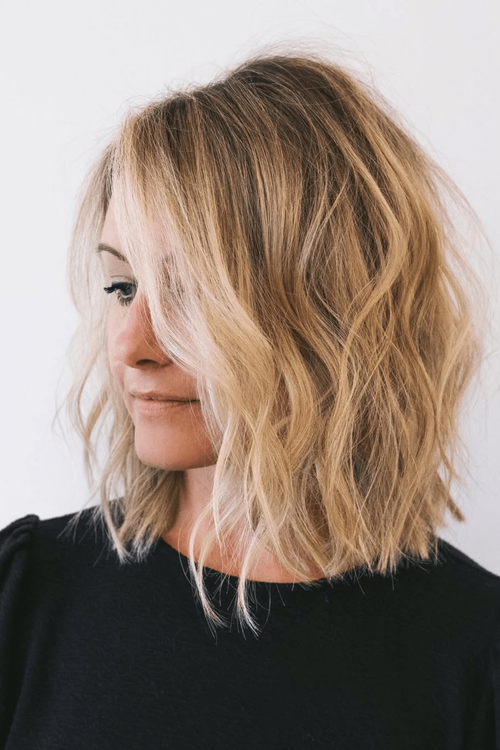 21 Haircuts for Frizzy Hair That Make Every Day a Good Hair Day ...