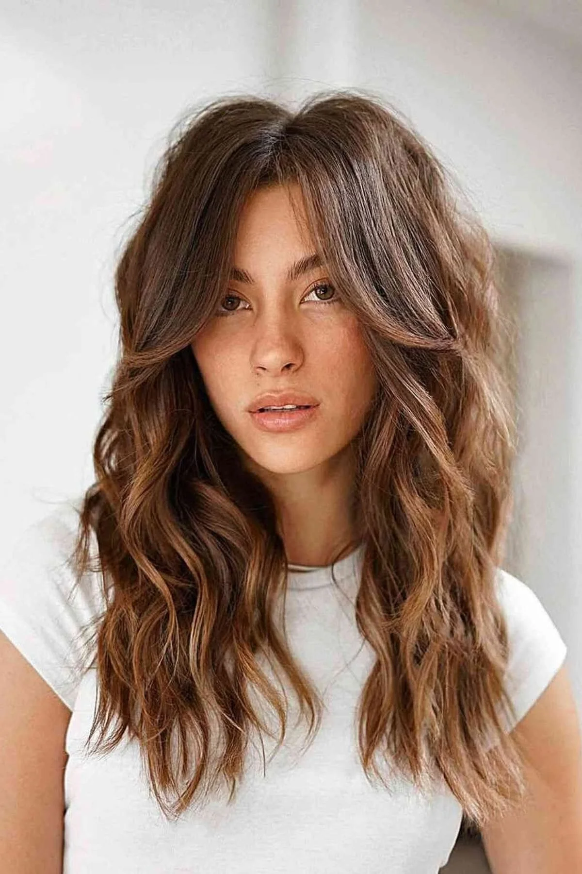 Struggling With Straight Hair? These 21 Haircuts Finally Give It Shape ...