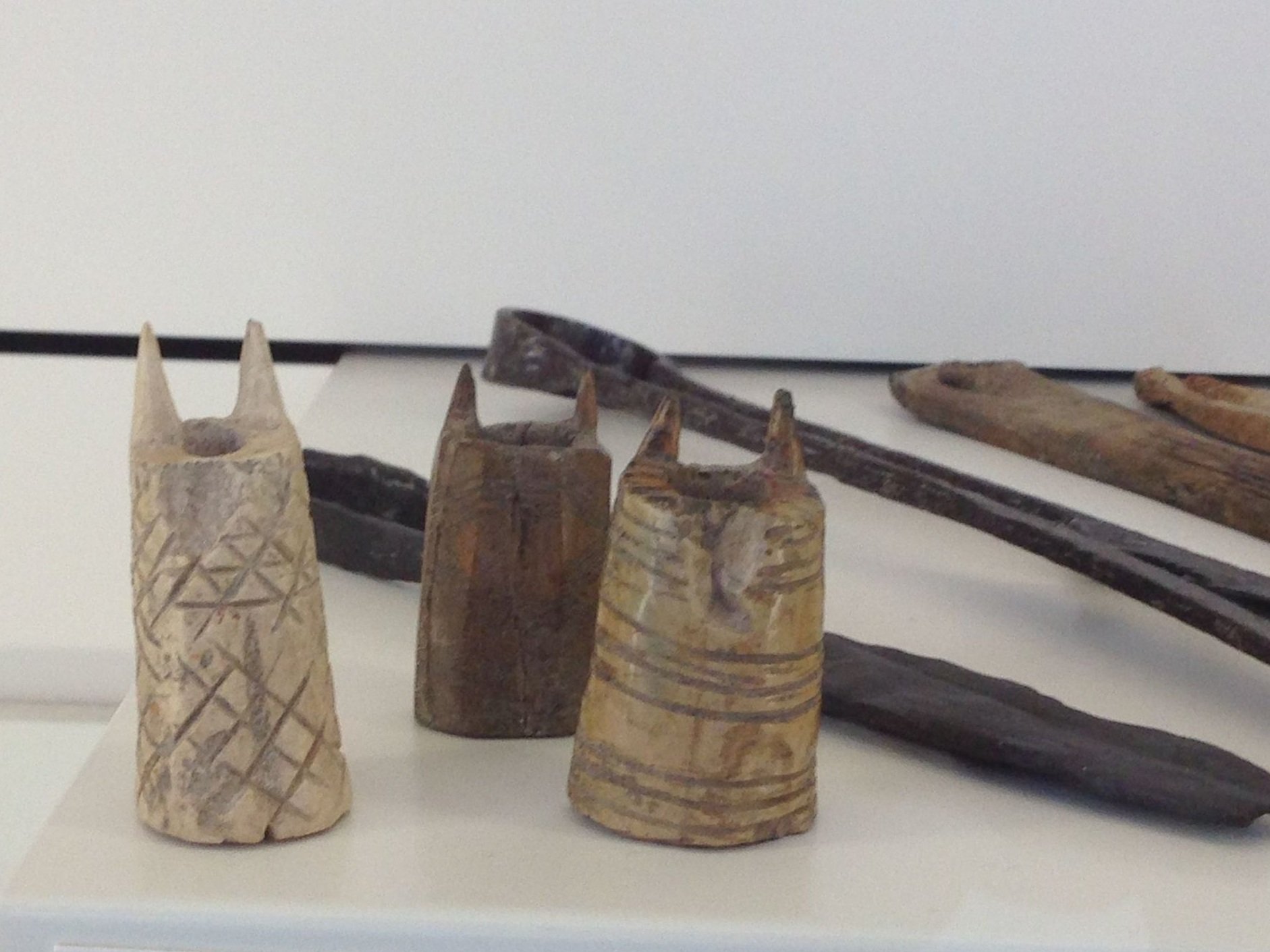 The lucet: historically accurate or reenactorism? — Living Medieval