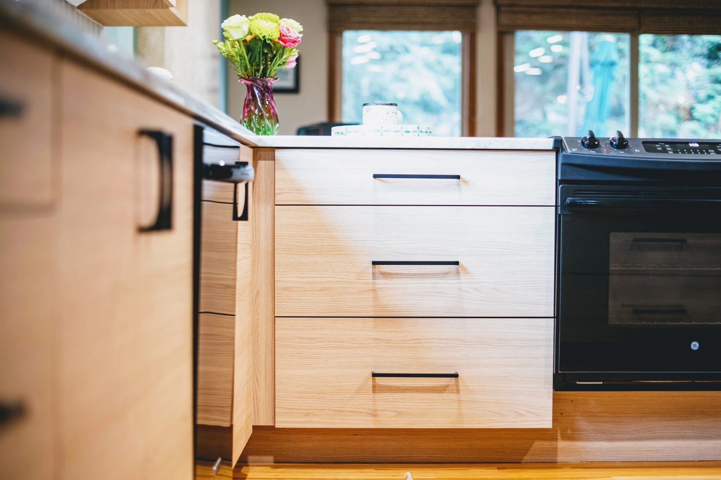 The Beachy Vibes Kitchen — CK HOFFMAN DESIGN