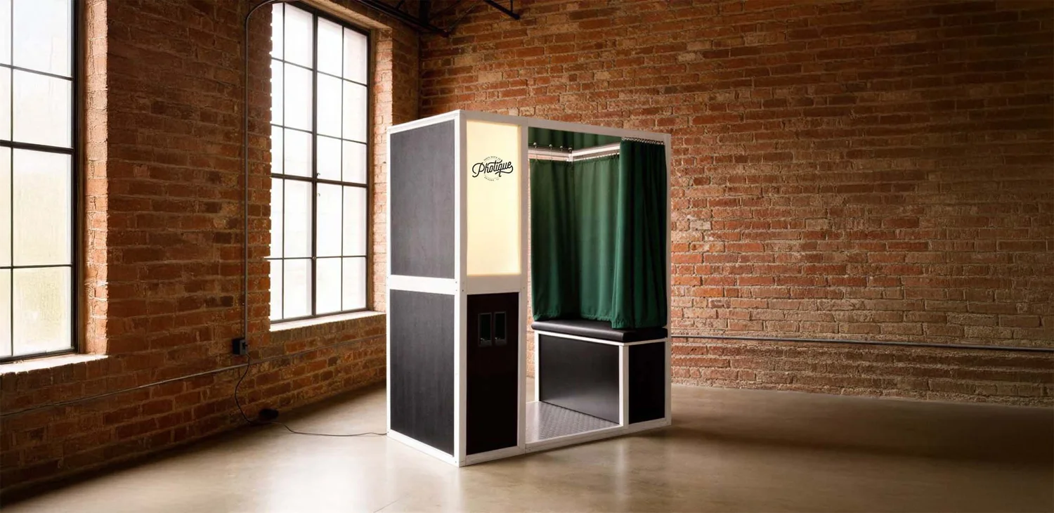 Vintage Photo Booth Rental Chicago | Photique