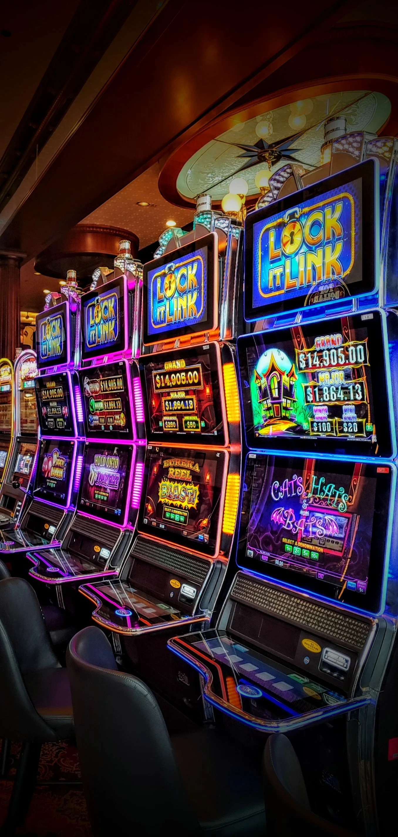 Slot Machines at the Midnight Star — Midnight Star