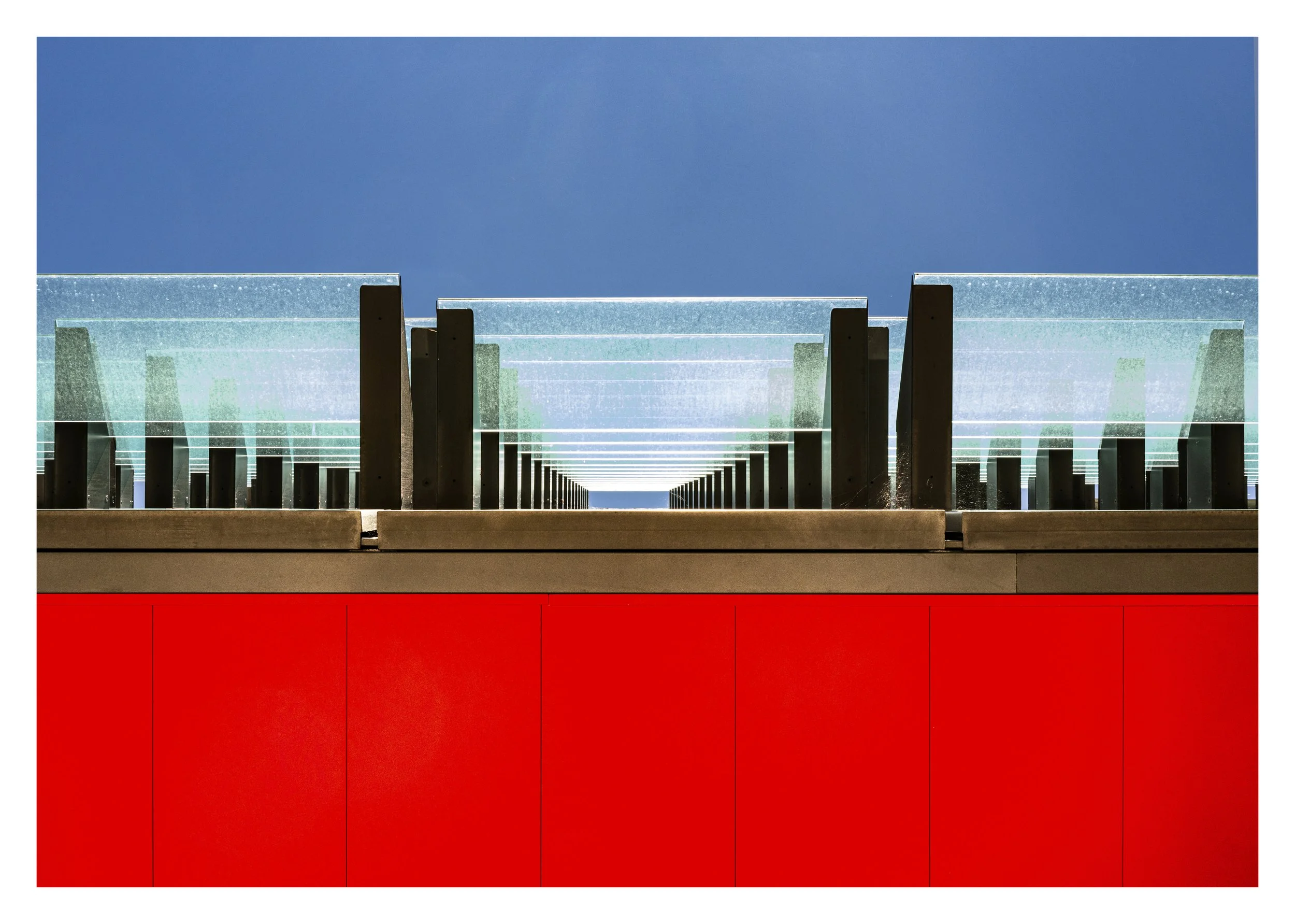 gallery-red-underground — karladamsphoto