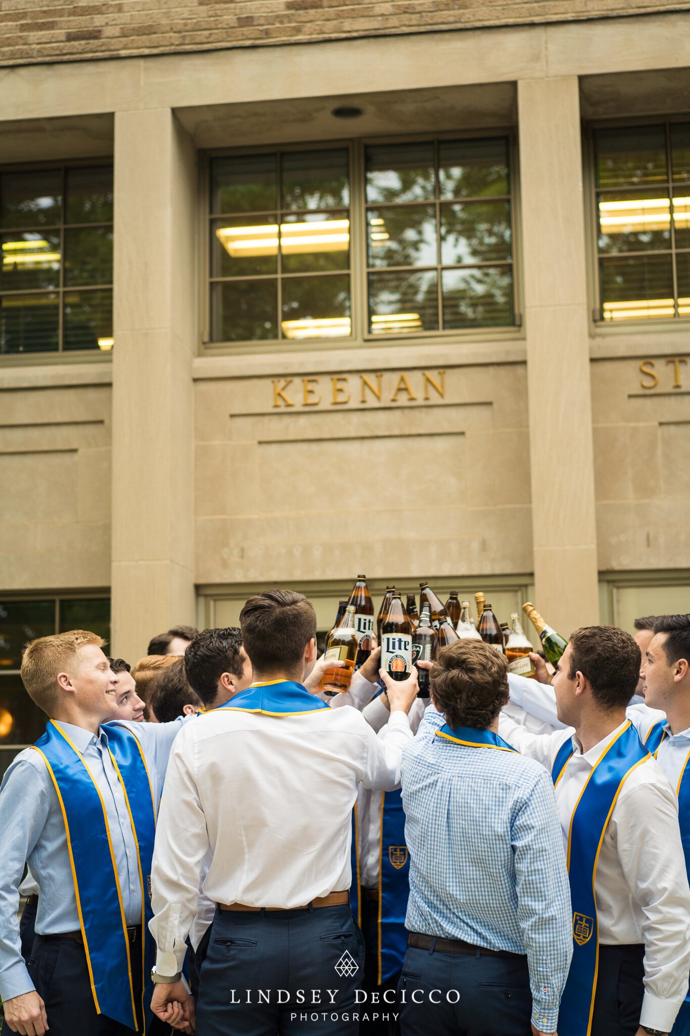 5 Expert Tips for a Perfect Notre Dame Graduation Photo Session