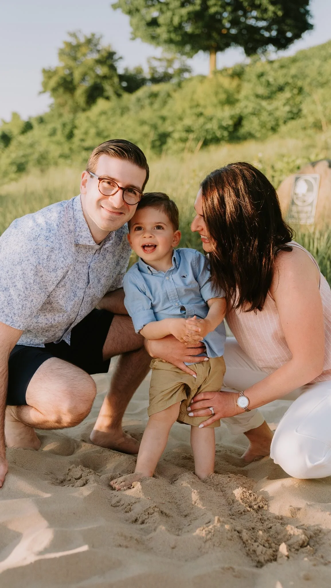 Extended Family Pictures at Gorgeous South Beach in South Haven, Michigan