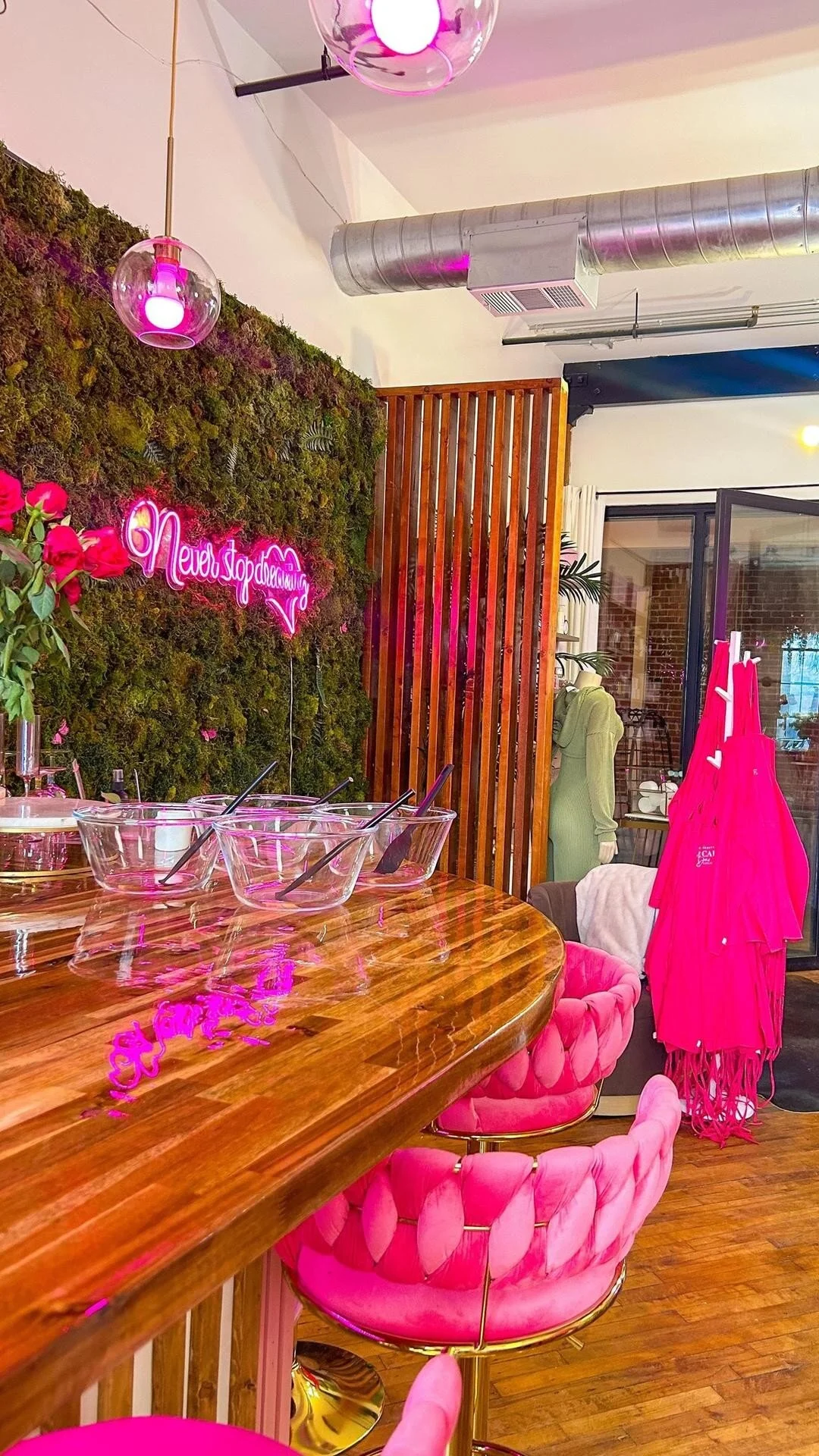 SKINCARE BAR EXPERIENCE