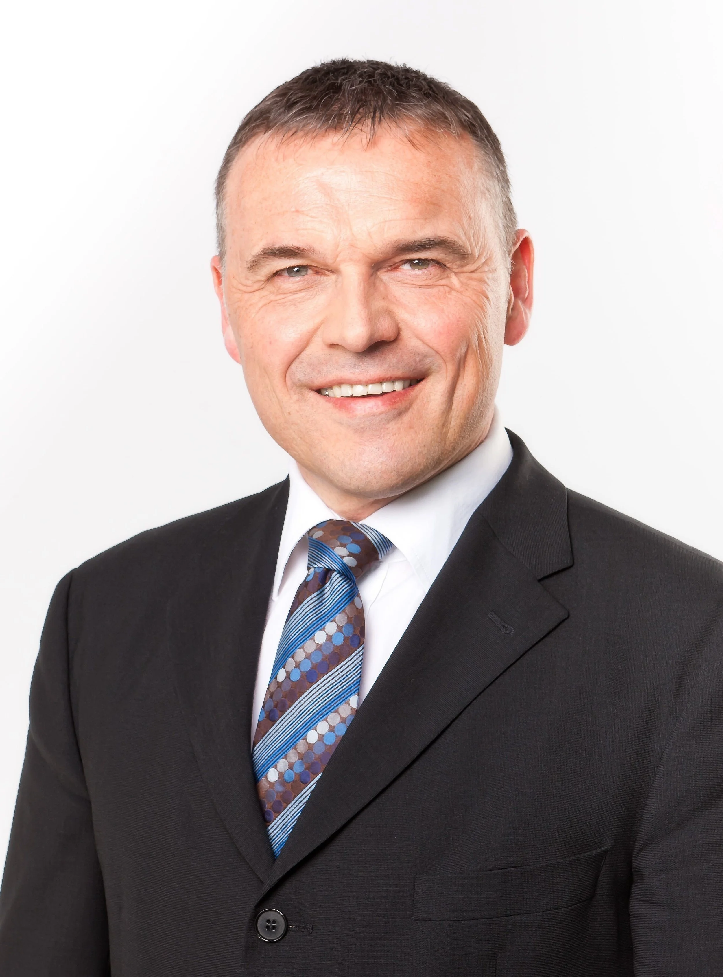 AM | Teamkontakte — AMERICANA