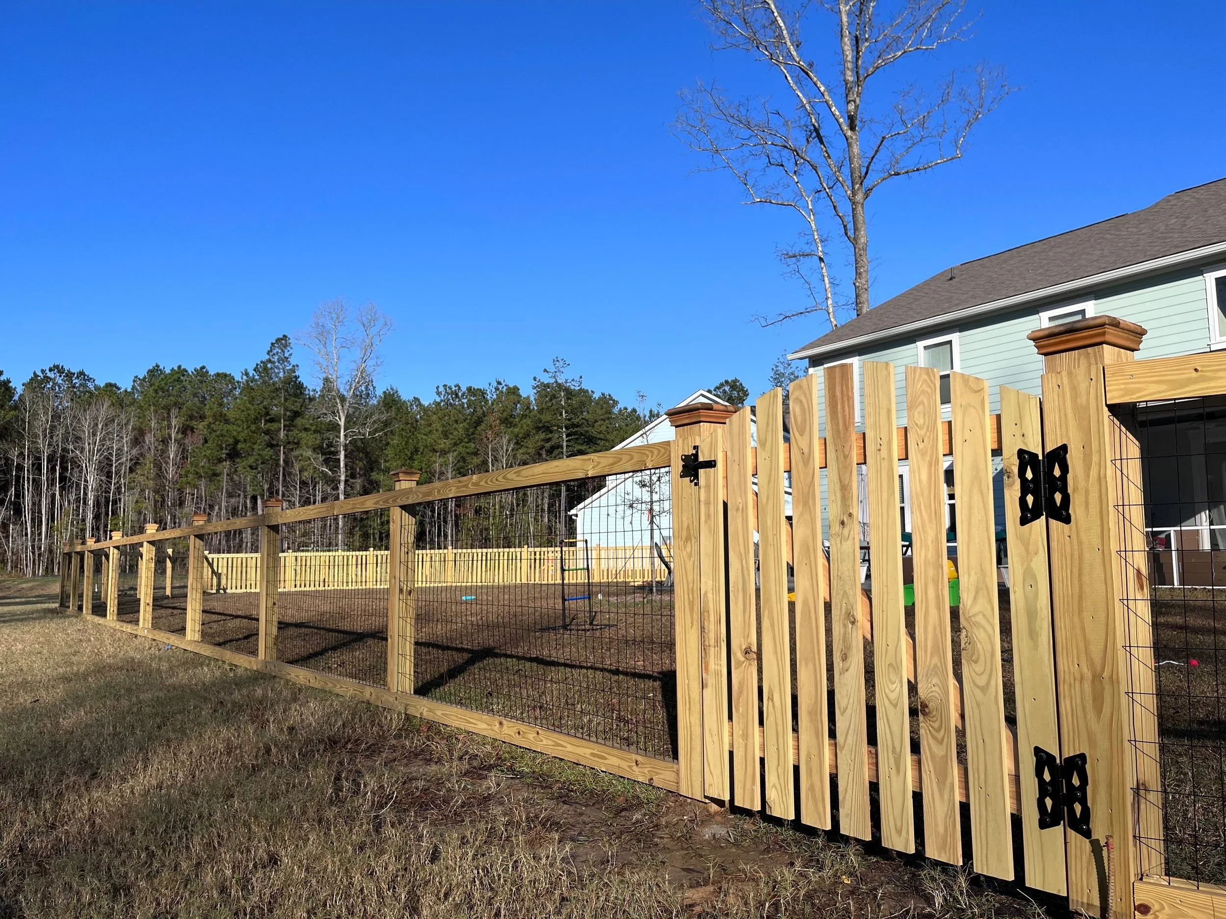 DICARLO FENCE CONTRACTORS