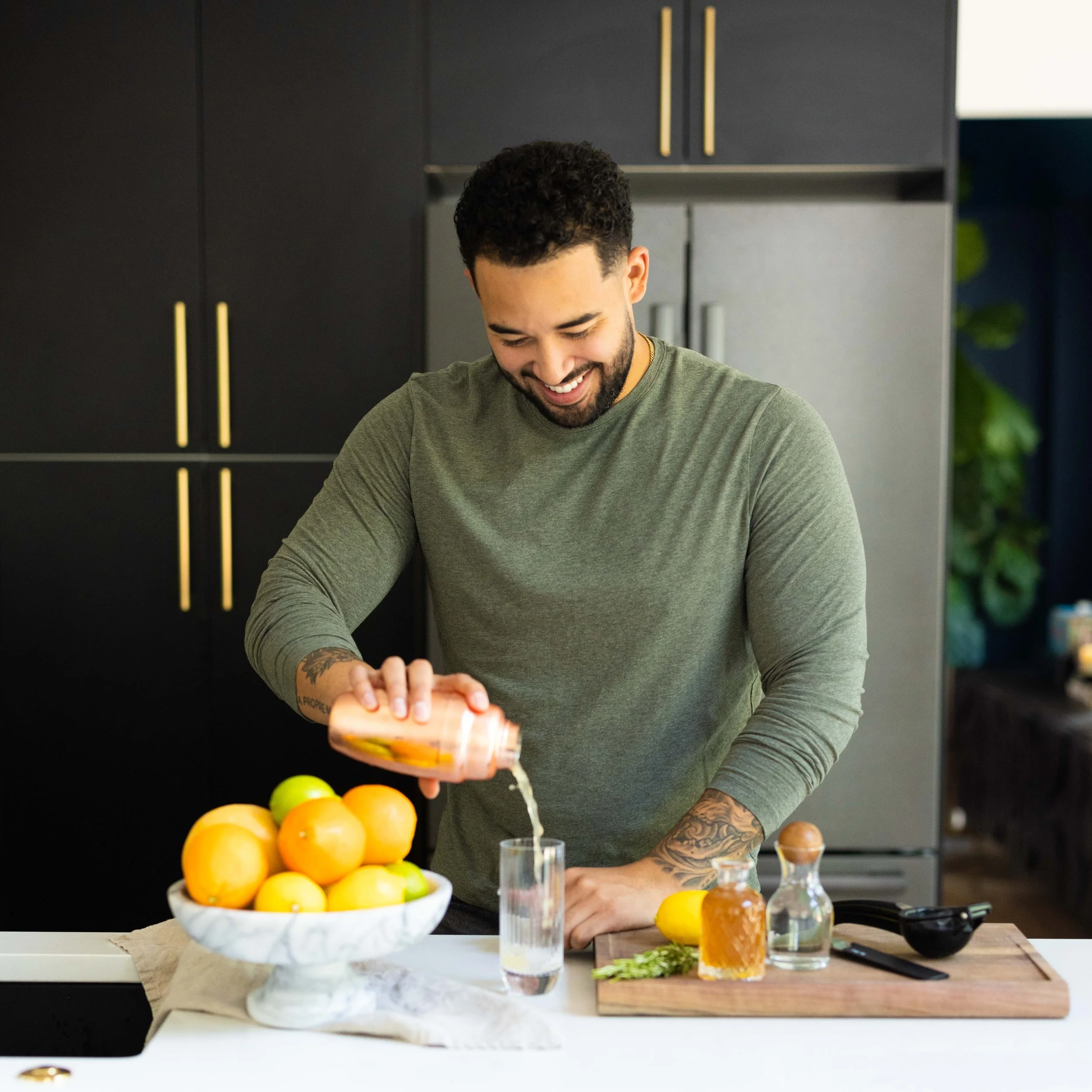 About — APARTMENT BARTENDER