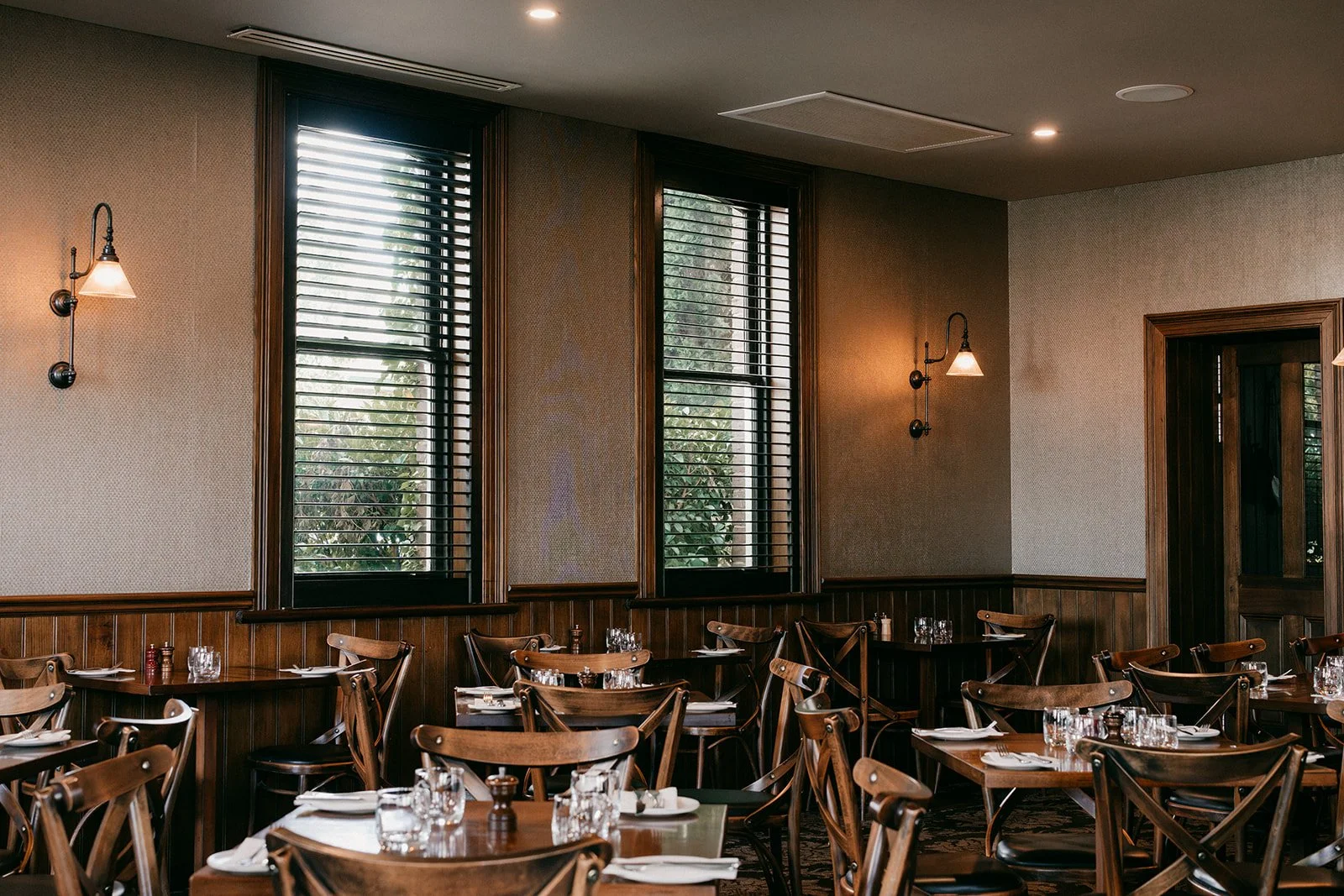 Sawyers Arms Tavern | Geelong Pub