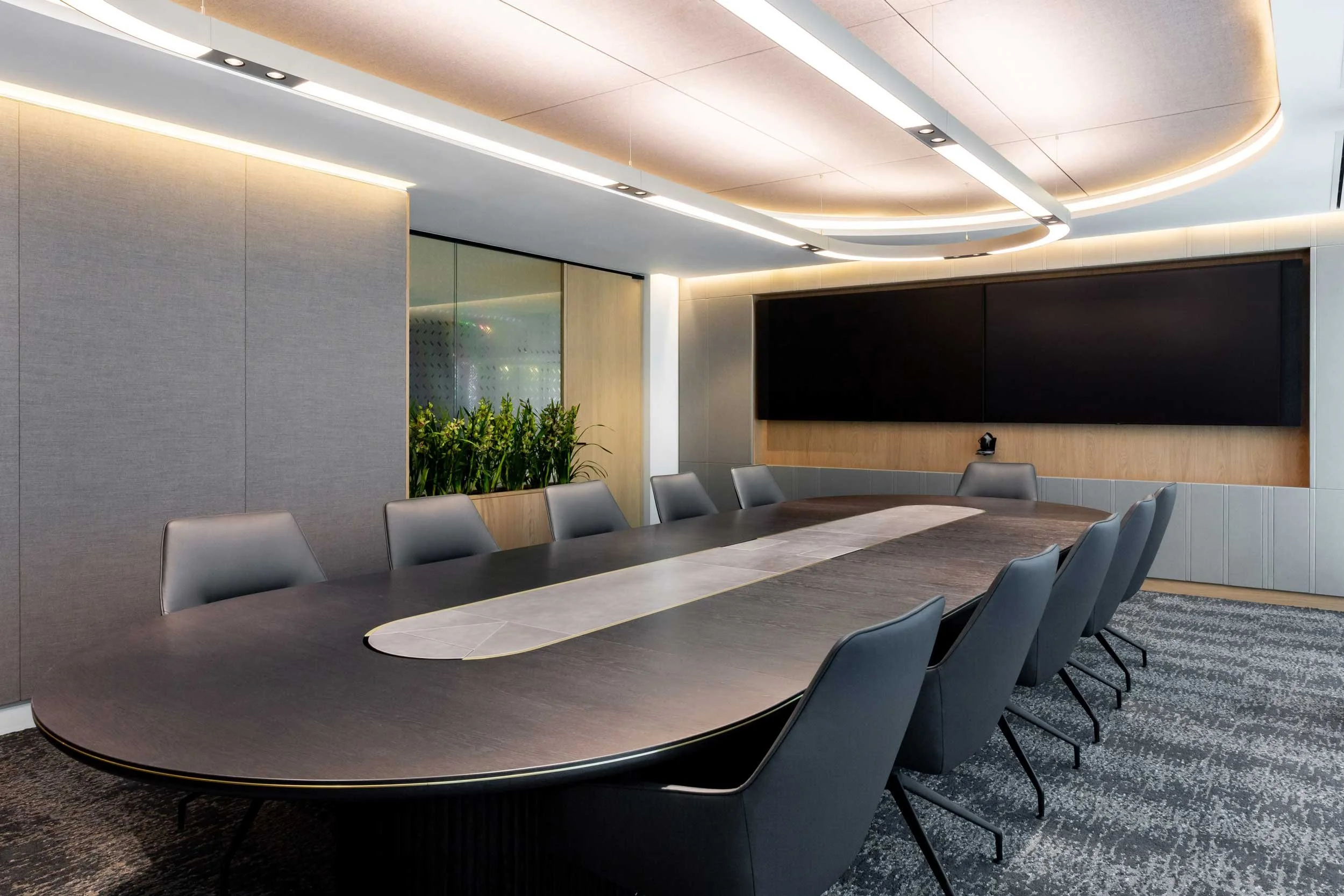 International Asset Management Company I Opus Magnum