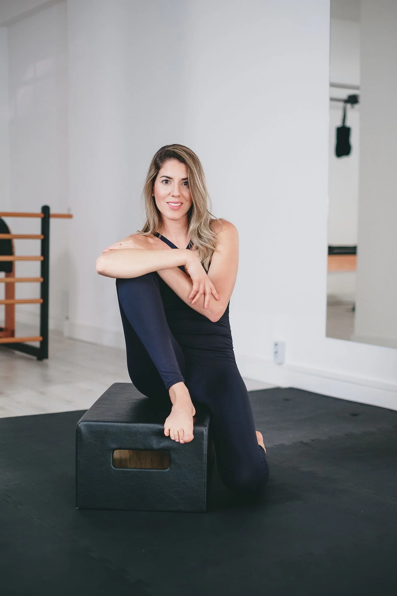 About 1 — Fabíola Rossiter