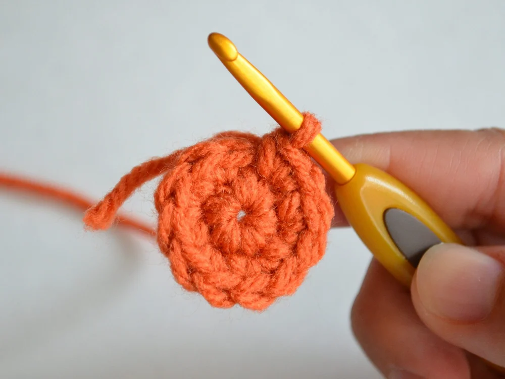 How to Crochet in the Round and Increase — Pops de Milk - Fun and Nerdy ...