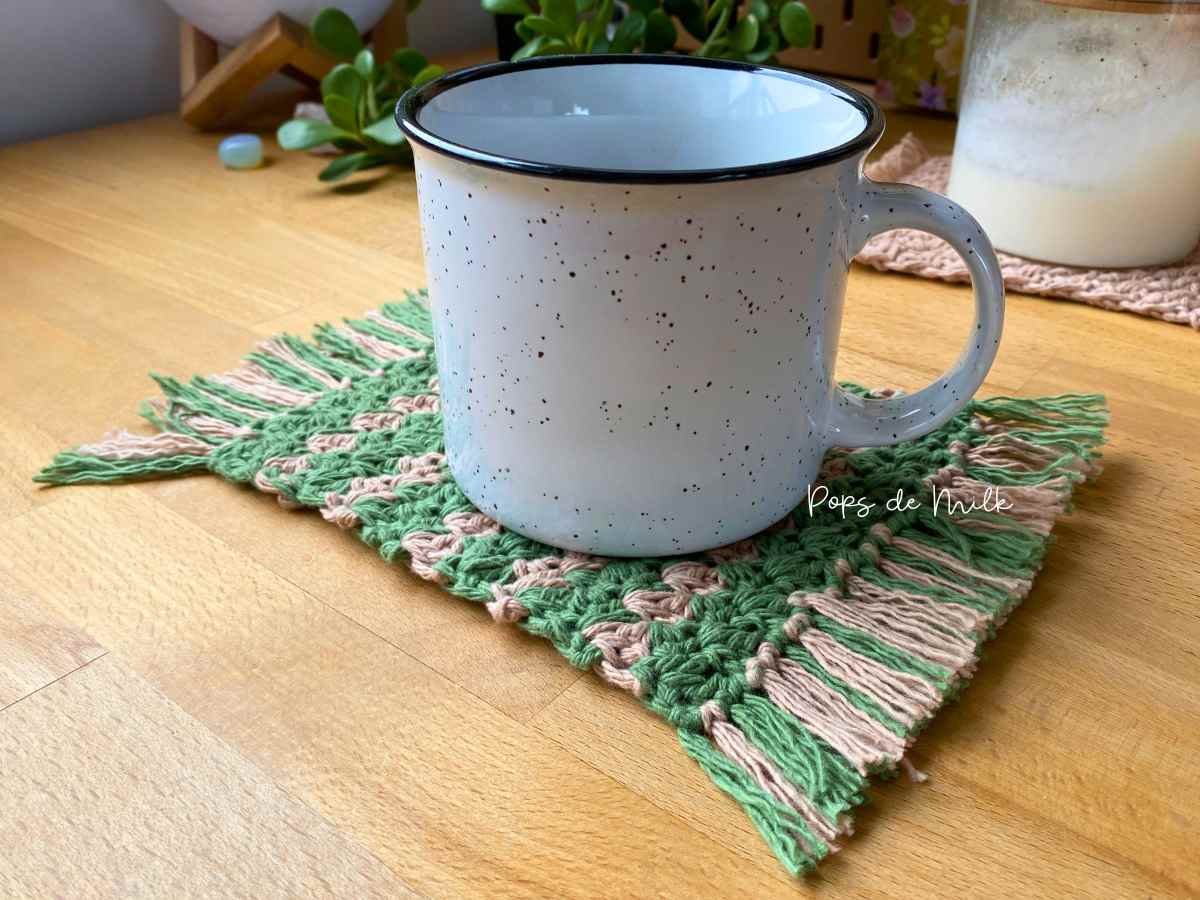 Rustic Mug Rug Crochet Pattern + Video — Pops de Milk - Fun and Nerdy ...