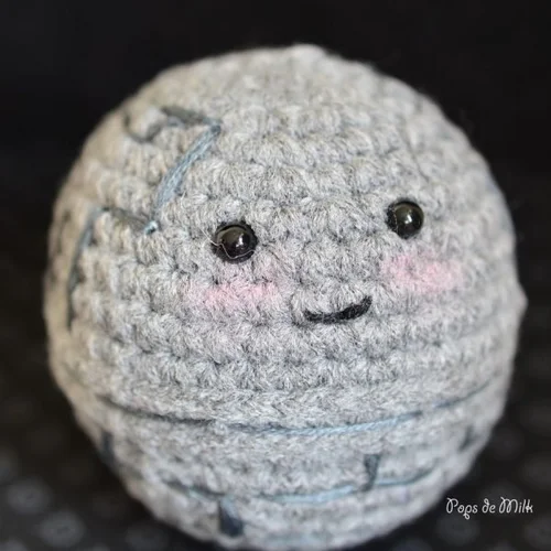 Cutest Little Death Star Crochet Pattern — Pops de Milk - Fun and Nerdy ...