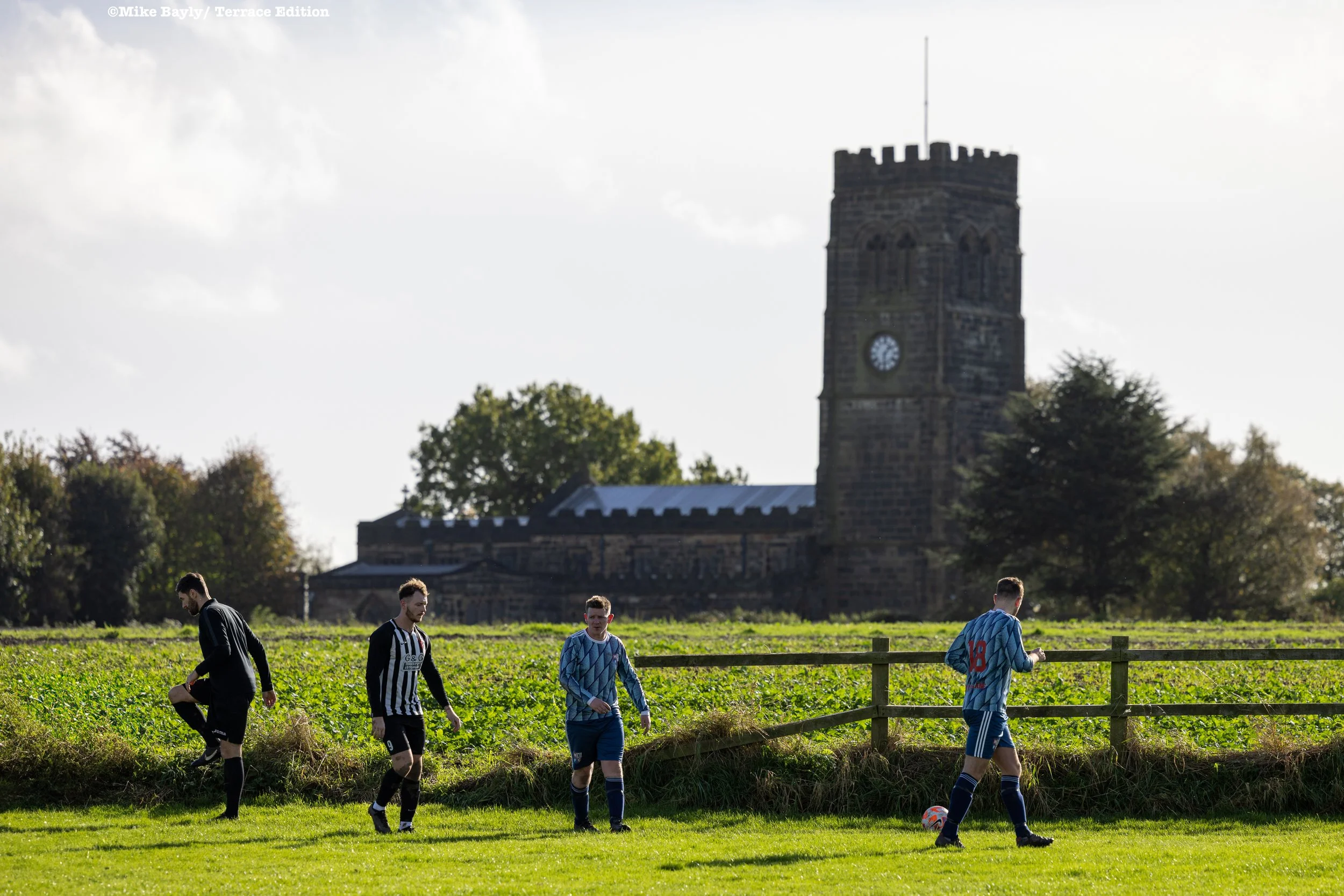 Hepthorne Lane: Friendship and community alive and kicking in the ...