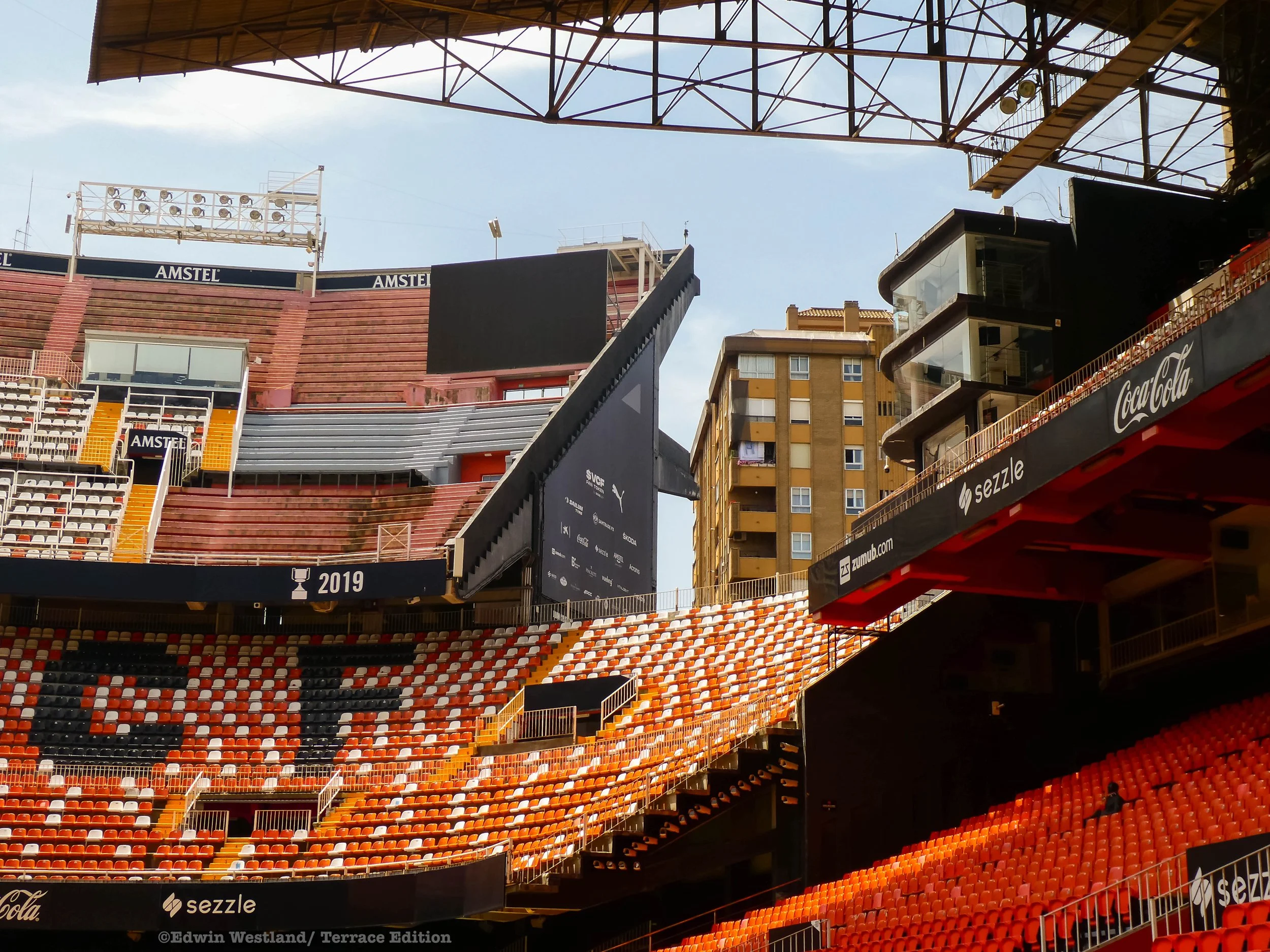 Reassuringly steep: Vertigo at Valencia's Mestalla — Terrace Edition